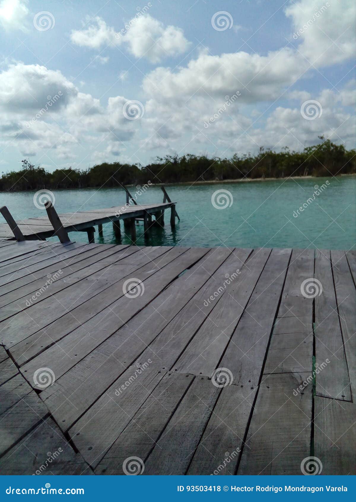 Muelle en el lago foto de archivo. Imagen de lago, muelle - 93503418