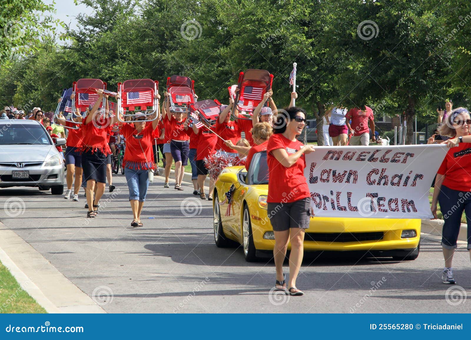 Mueller Lawn Chair Drill Team in Parade Editorial Image - Image of ...