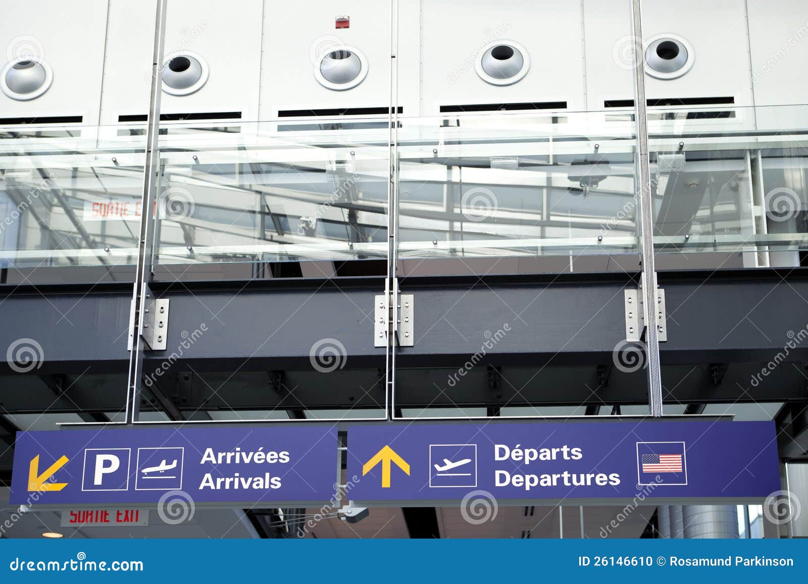 Muestras De Las Llegadas Y De Las Salidas Del Aeropuerto Foto de ...