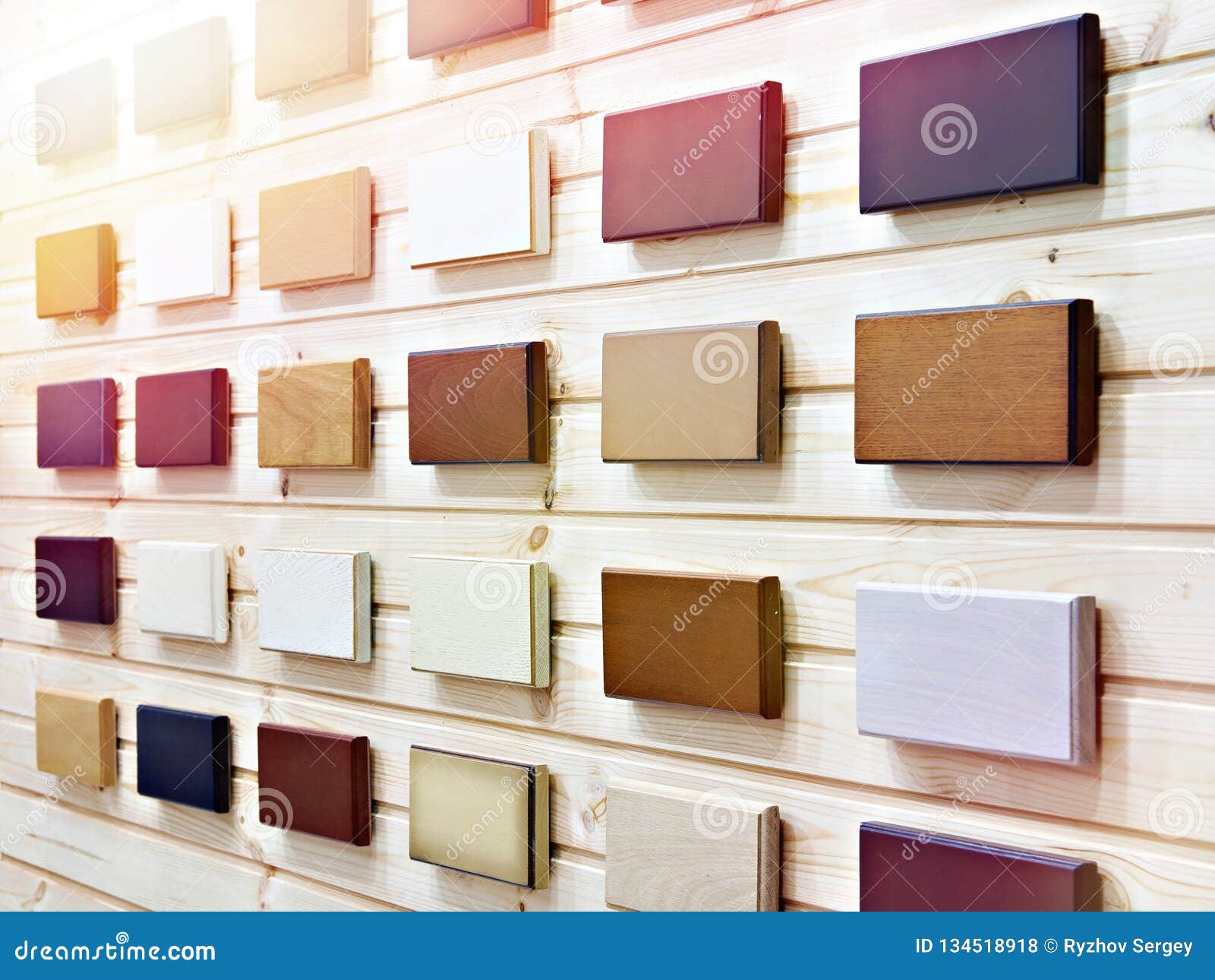 Muestras De Los Paneles De Madera Para Los Muebles Foto de archivo ...