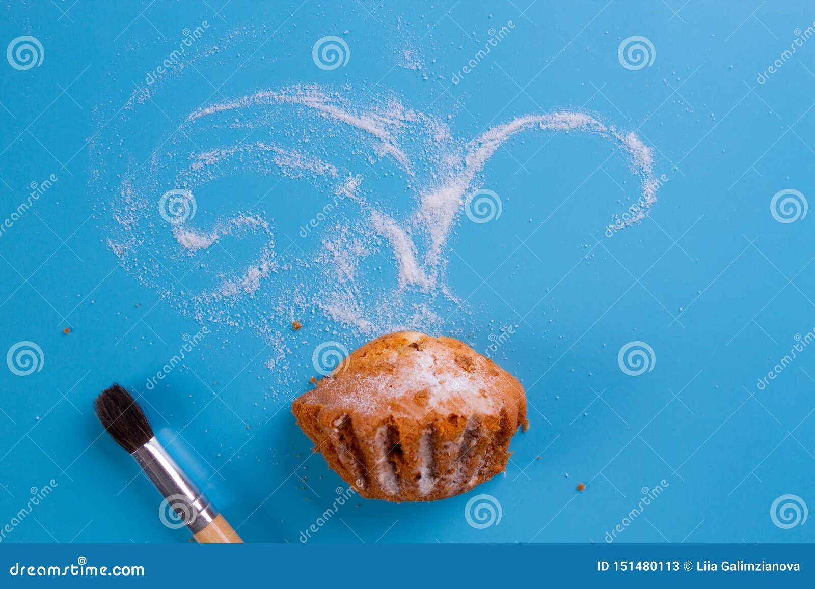 Muffin on the Blue Background Stock Image - Image of heart, blue: 151480113