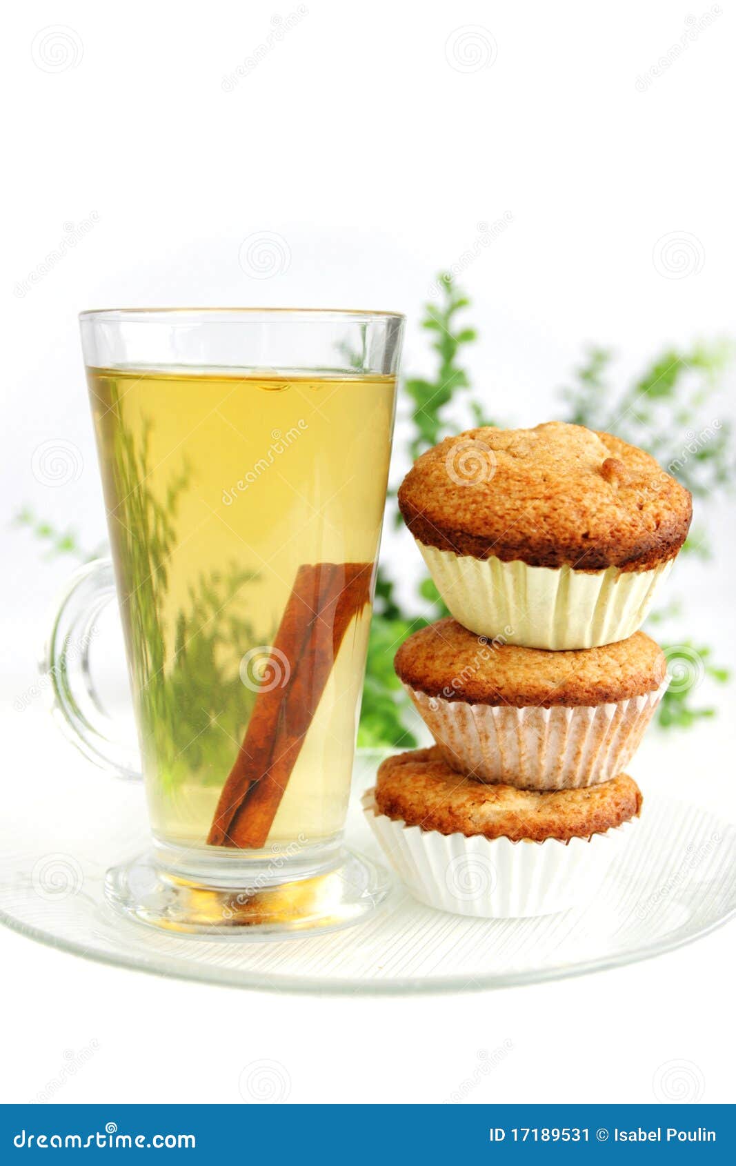 Muffins and apple juice stock image. Image of muffins - 17189531