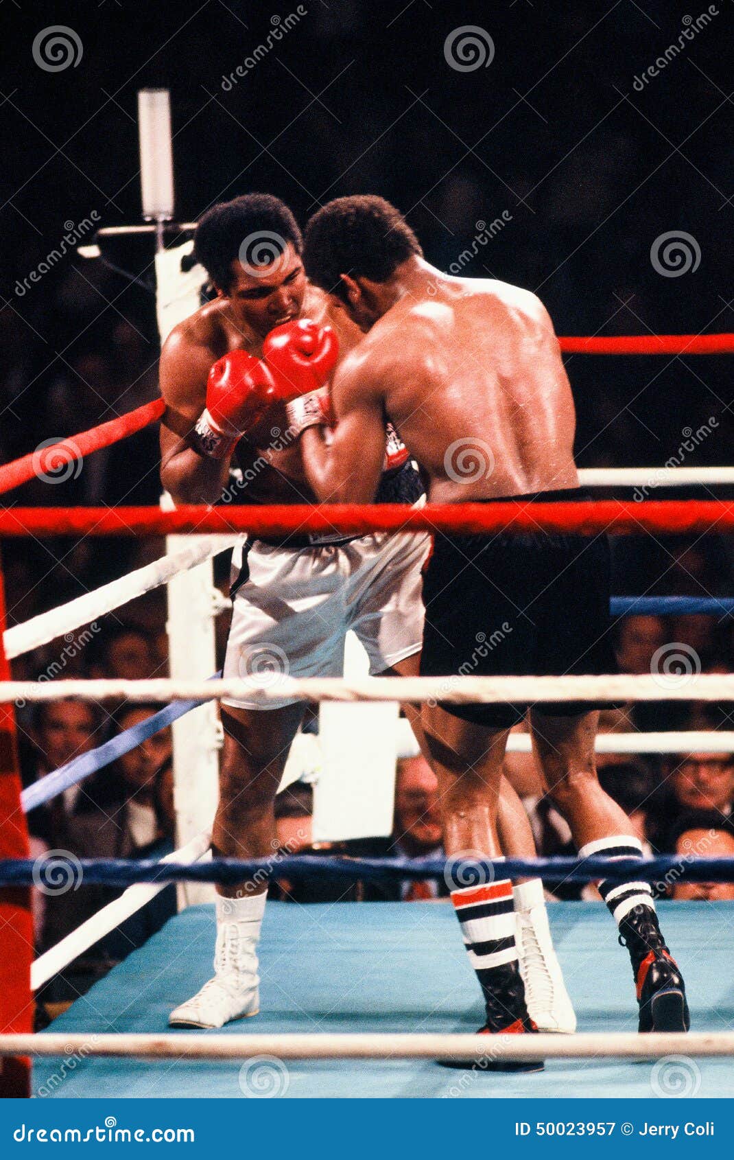 Muhammad Ali v Leon Spinks photographie éditorial. Image du mahomet ...