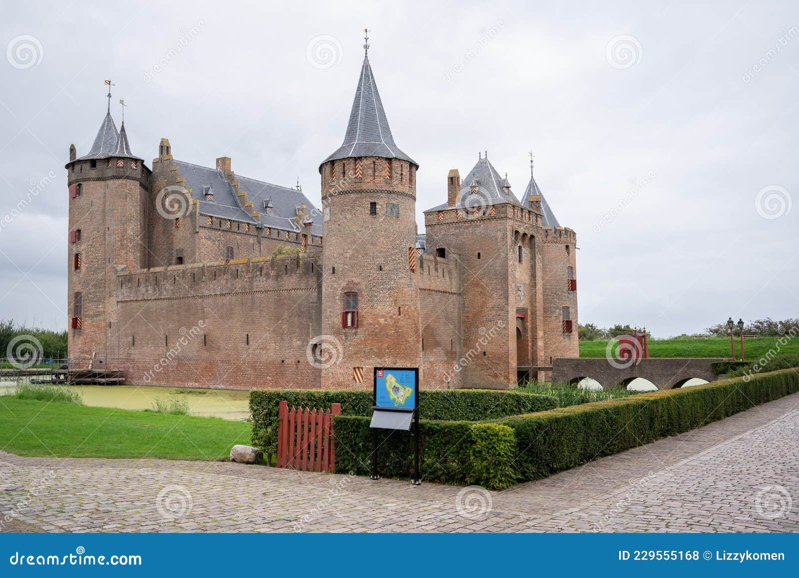 The Muiderslot Castle in Muiden, the Netherlands Stock Photo - Image of ...