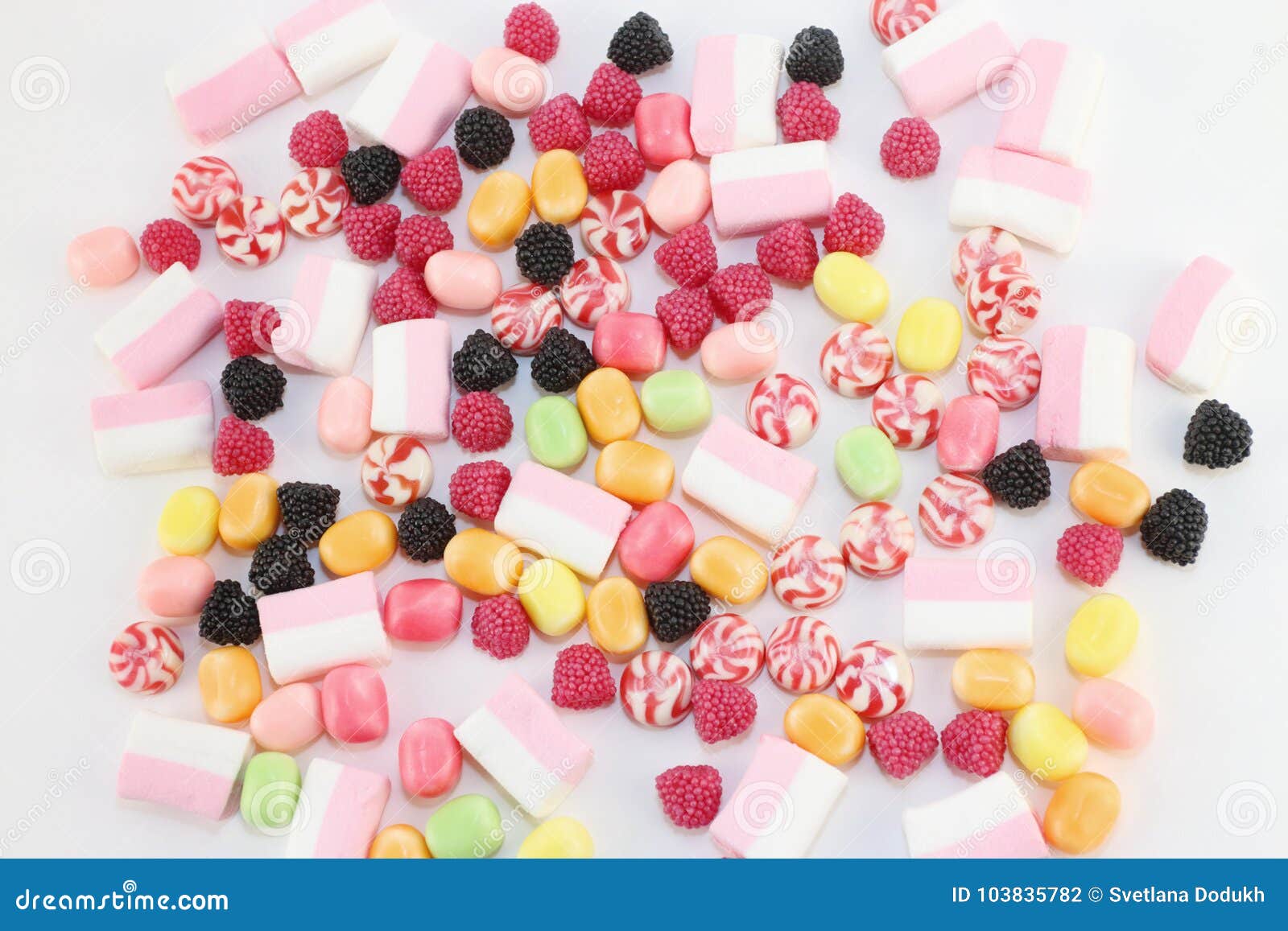 Muitos Doces E Marshmallows Doces E Brilhantes Foto de Stock - Imagem ...
