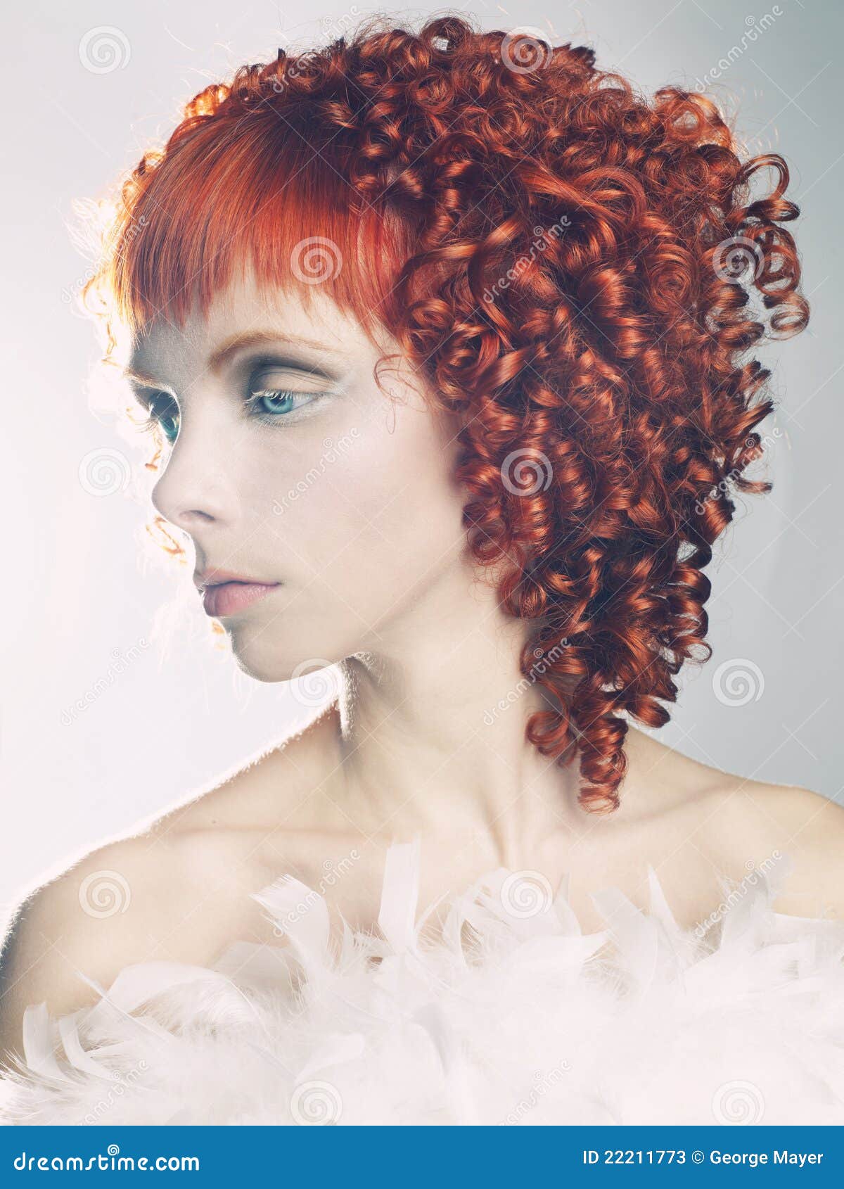 Mujer angelical imagen de archivo. Imagen de persona - 22211773