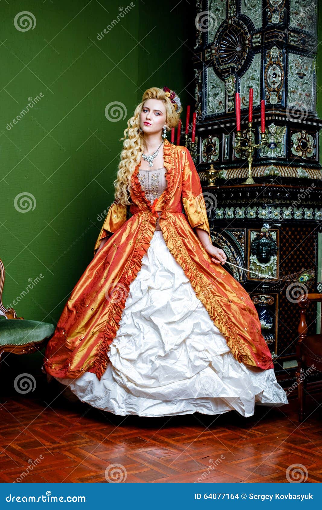 Mujer Barroca Retra De La Moda Foto de archivo - Imagen de hermoso ...