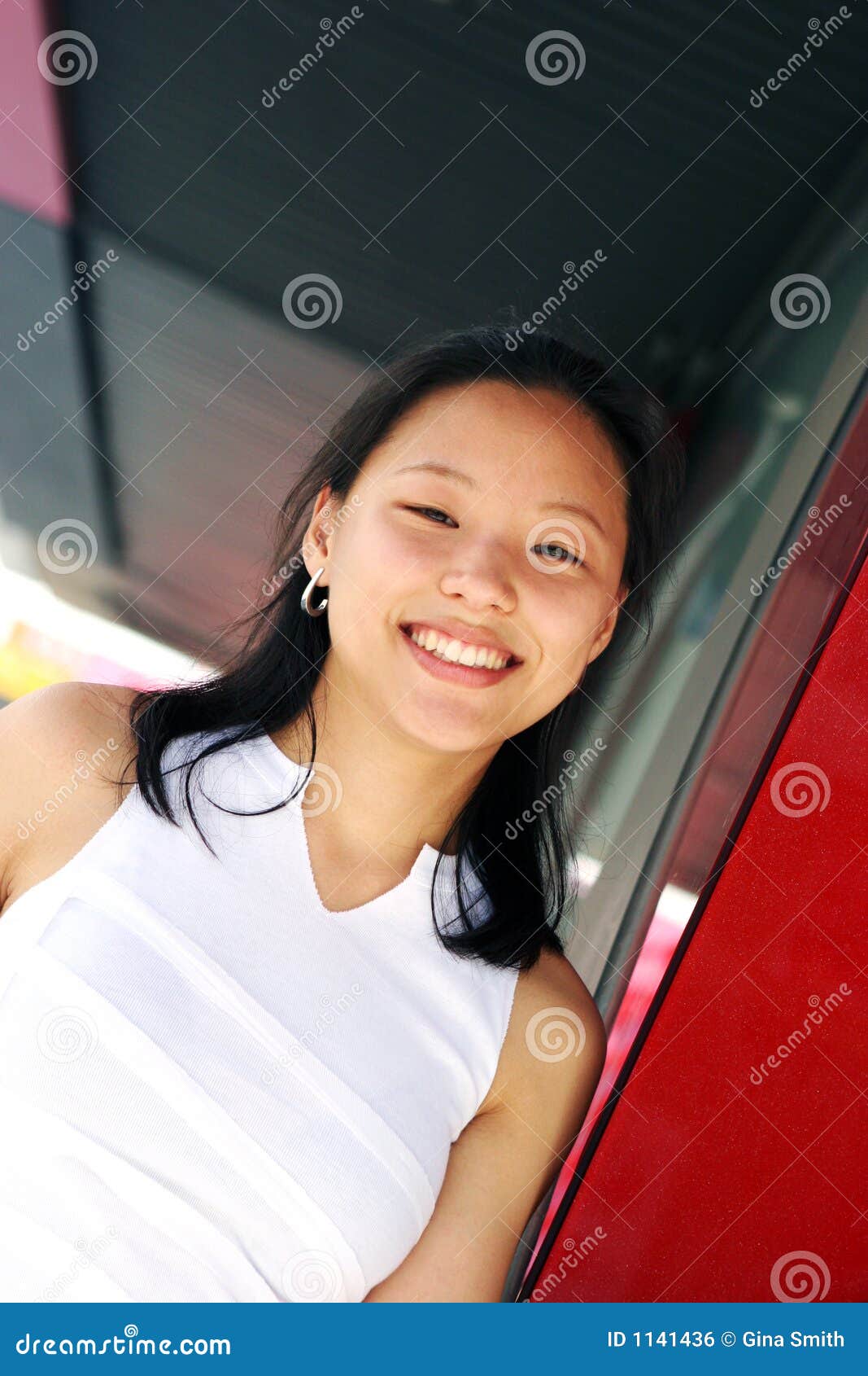 Mujer bastante coreana foto de archivo. Imagen de sonrisa - 1141436