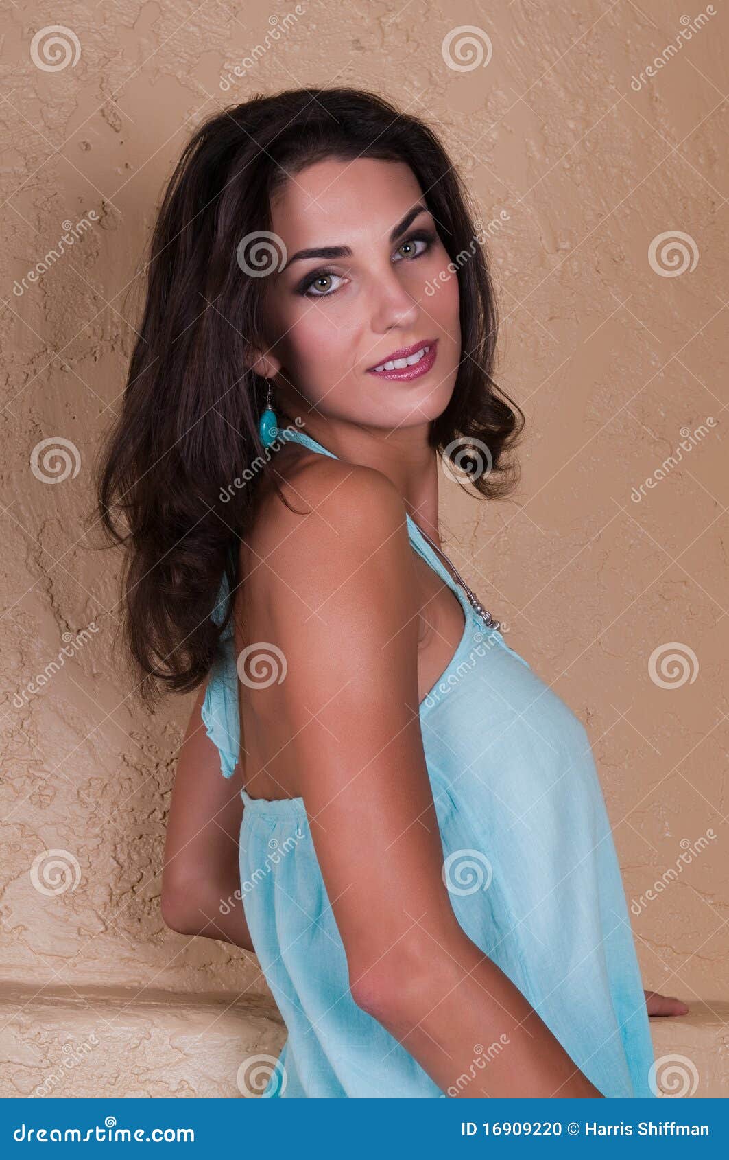 Mujer checa foto de archivo. Imagen de atractivo, checo - 16909220