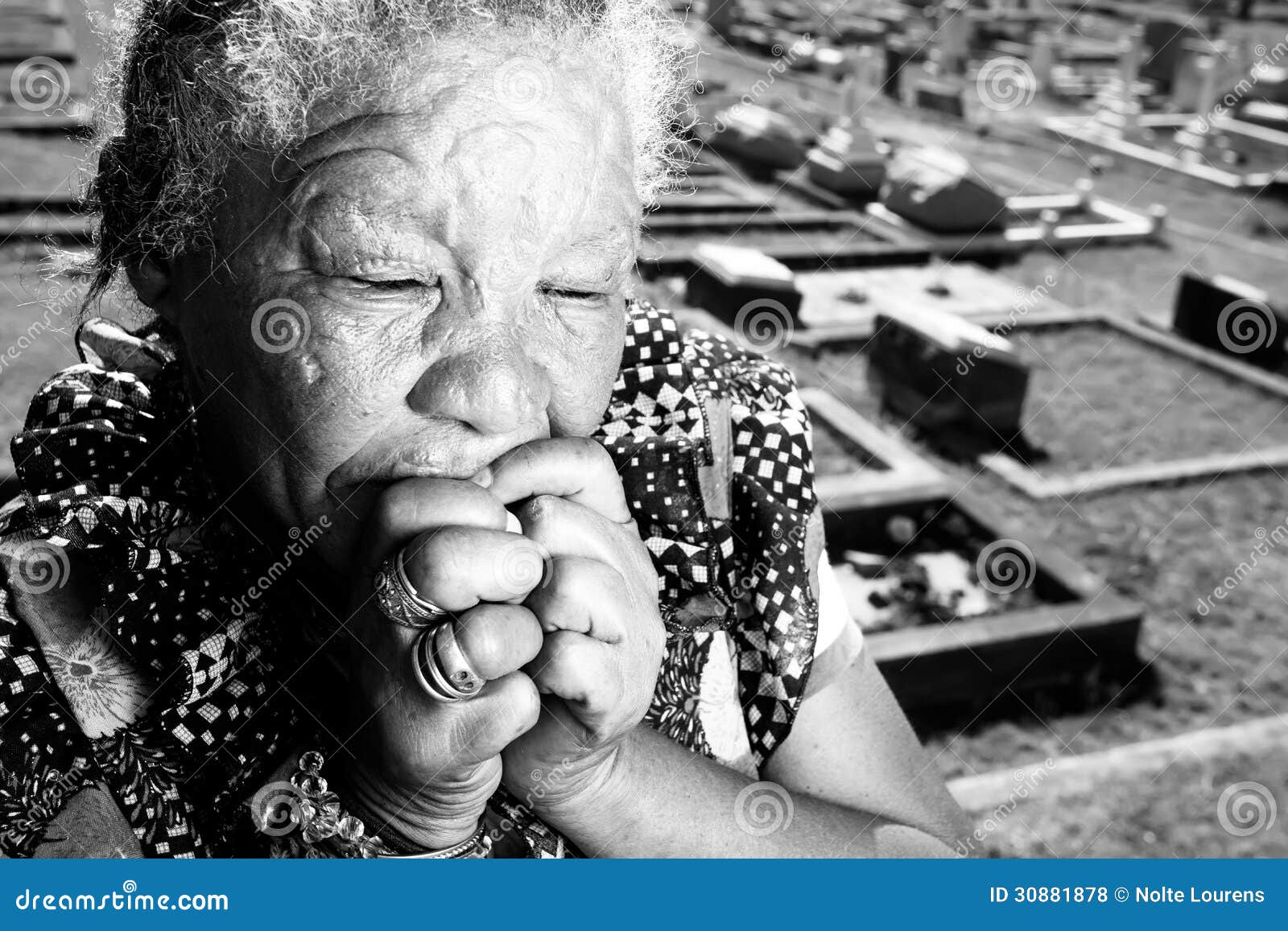 Mujer Coloreada Que Llora Y Que Piensa Foto de archivo - Imagen de ...