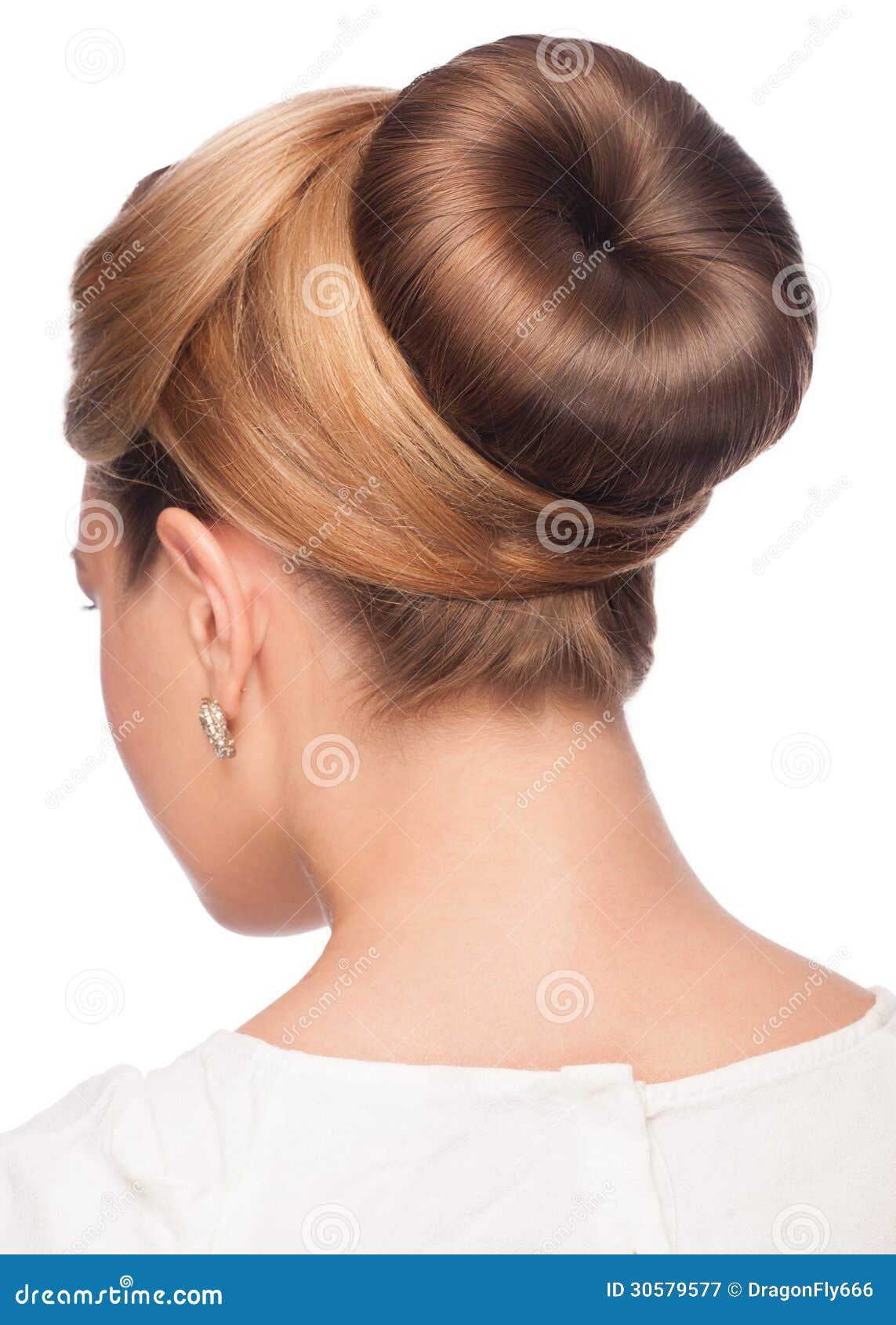 Mujer Con El Bollo Elegante Del Pelo Imagen de archivo - Imagen de ...