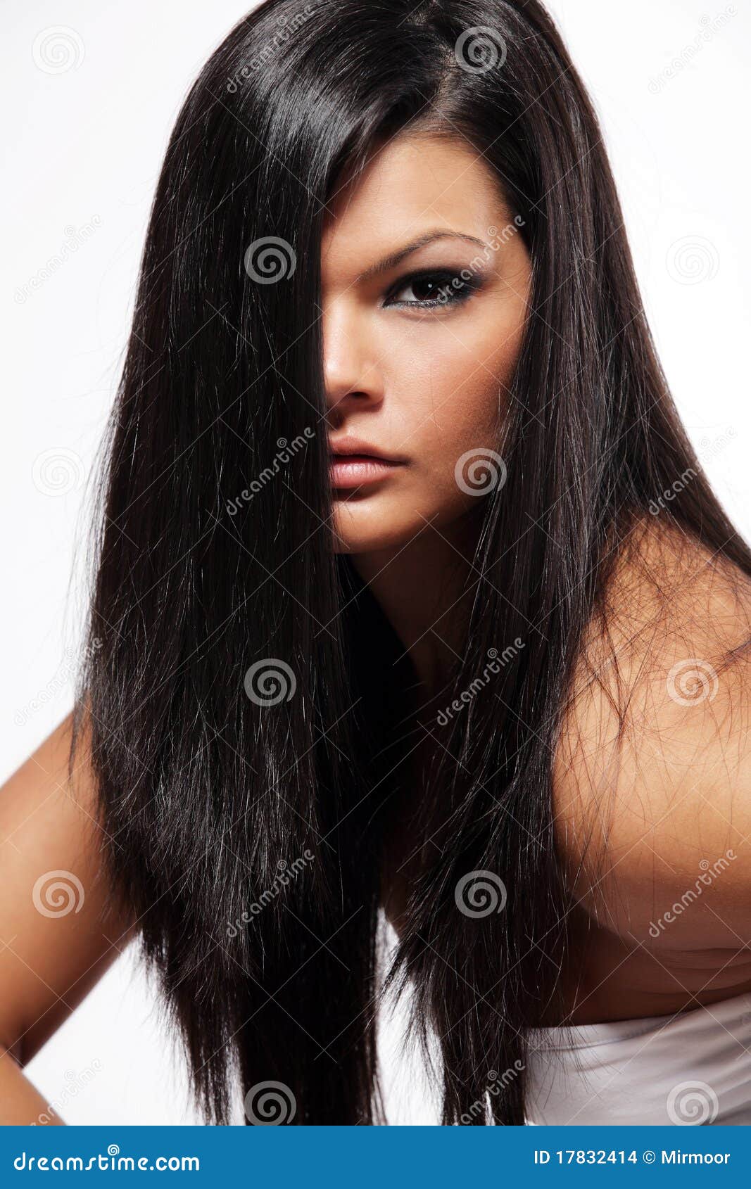 Mujer Con El Pelo Negro Largo. Foto de archivo - Imagen de encanto ...
