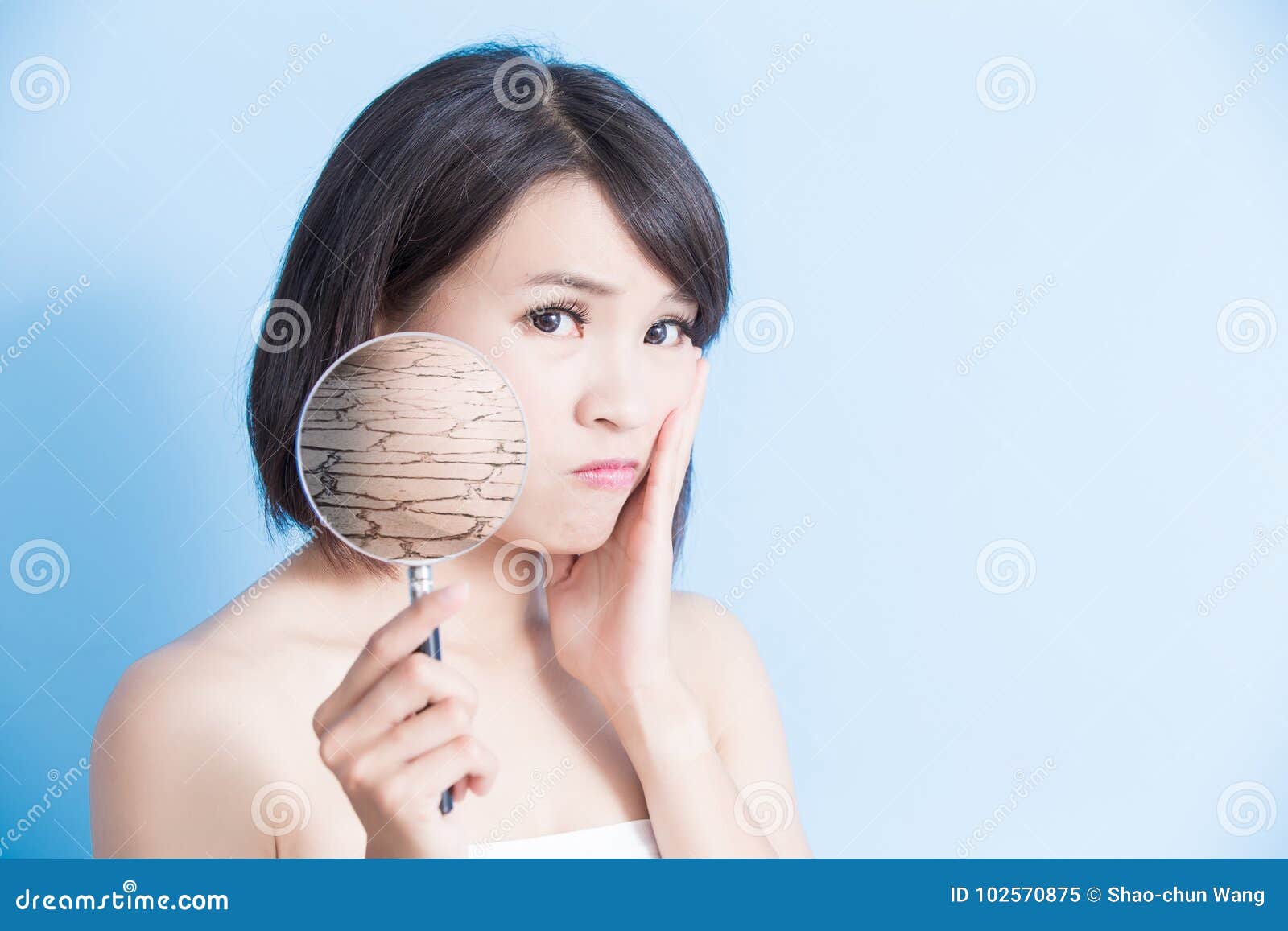 Mujer con la piel seca imagen de archivo. Imagen de epidermis - 102570875