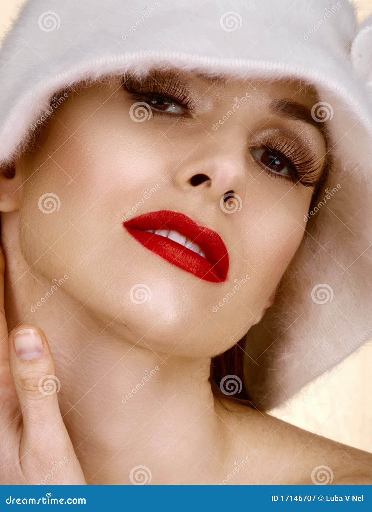 Mujer con los labios rojos imagen de archivo. Imagen de labios - 17146707