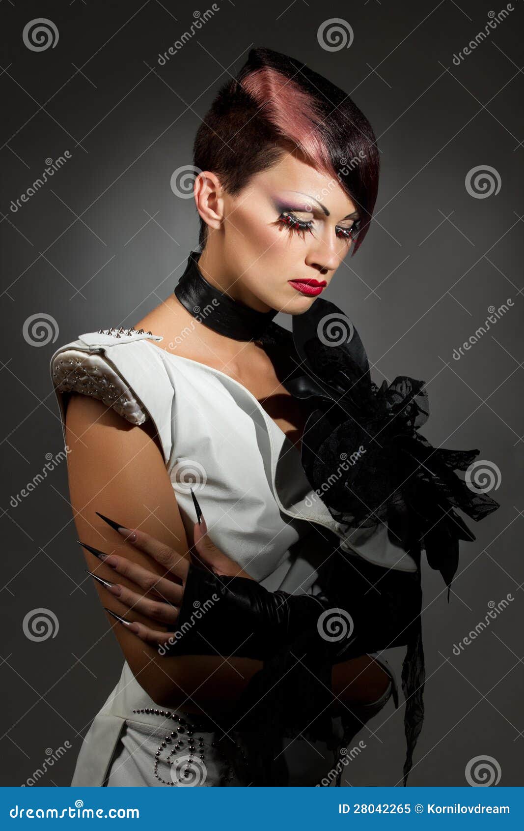 Mujer creativa de la moda imagen de archivo. Imagen de sombra - 28042265