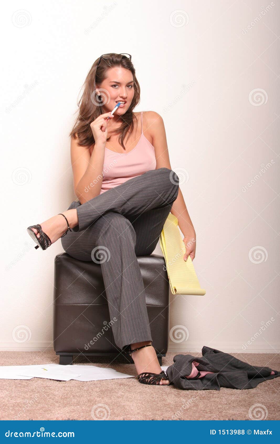 Mujer de negocios foto de archivo. Imagen de confidente - 1513988