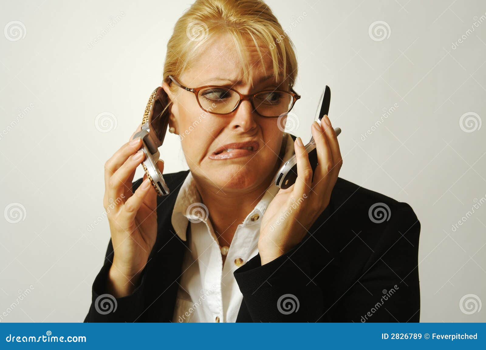 Mujer de negocios turbada imagen de archivo. Imagen de gente - 2826789