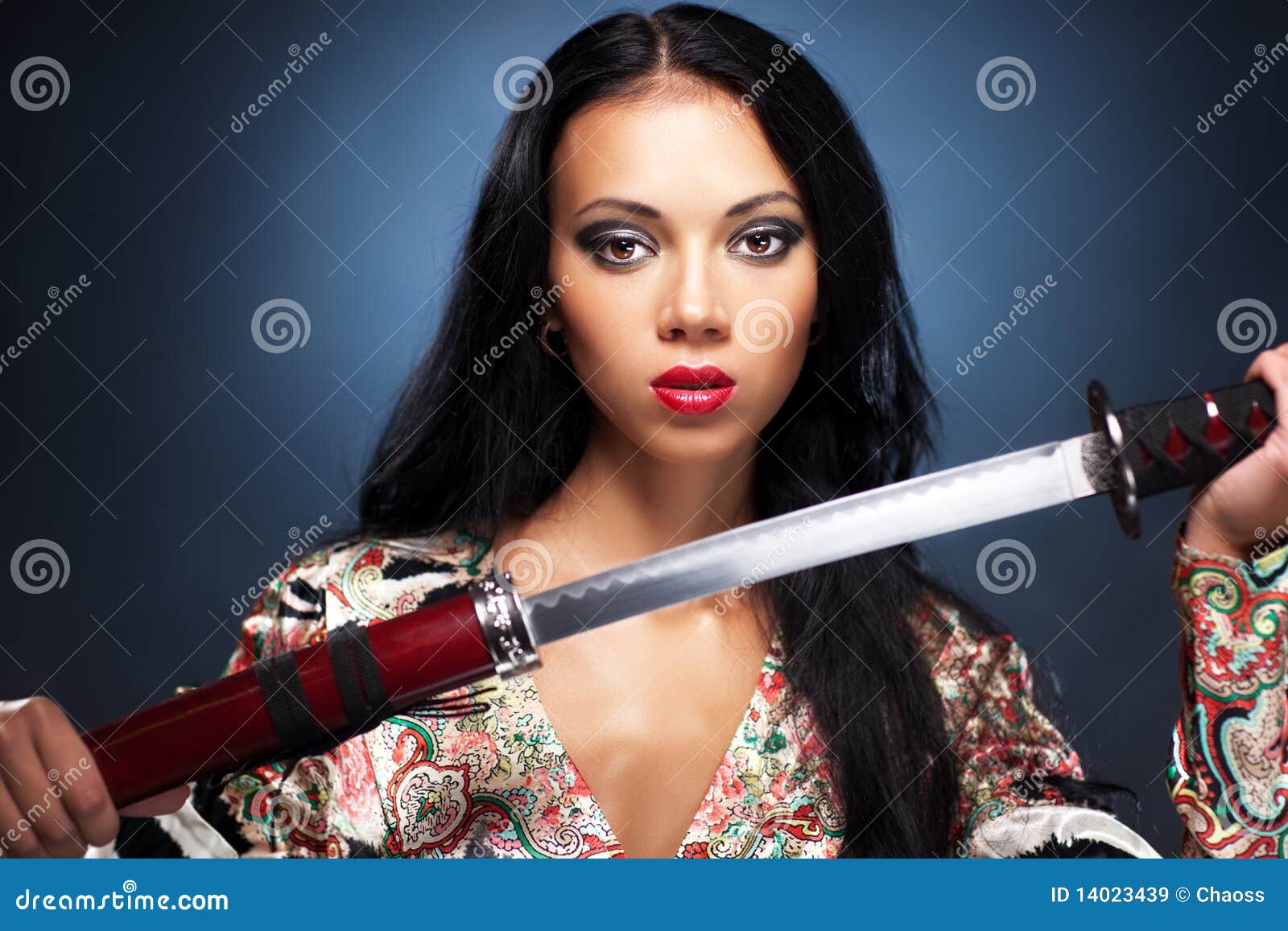 Mujer del samurai imagen de archivo. Imagen de belleza - 14023439