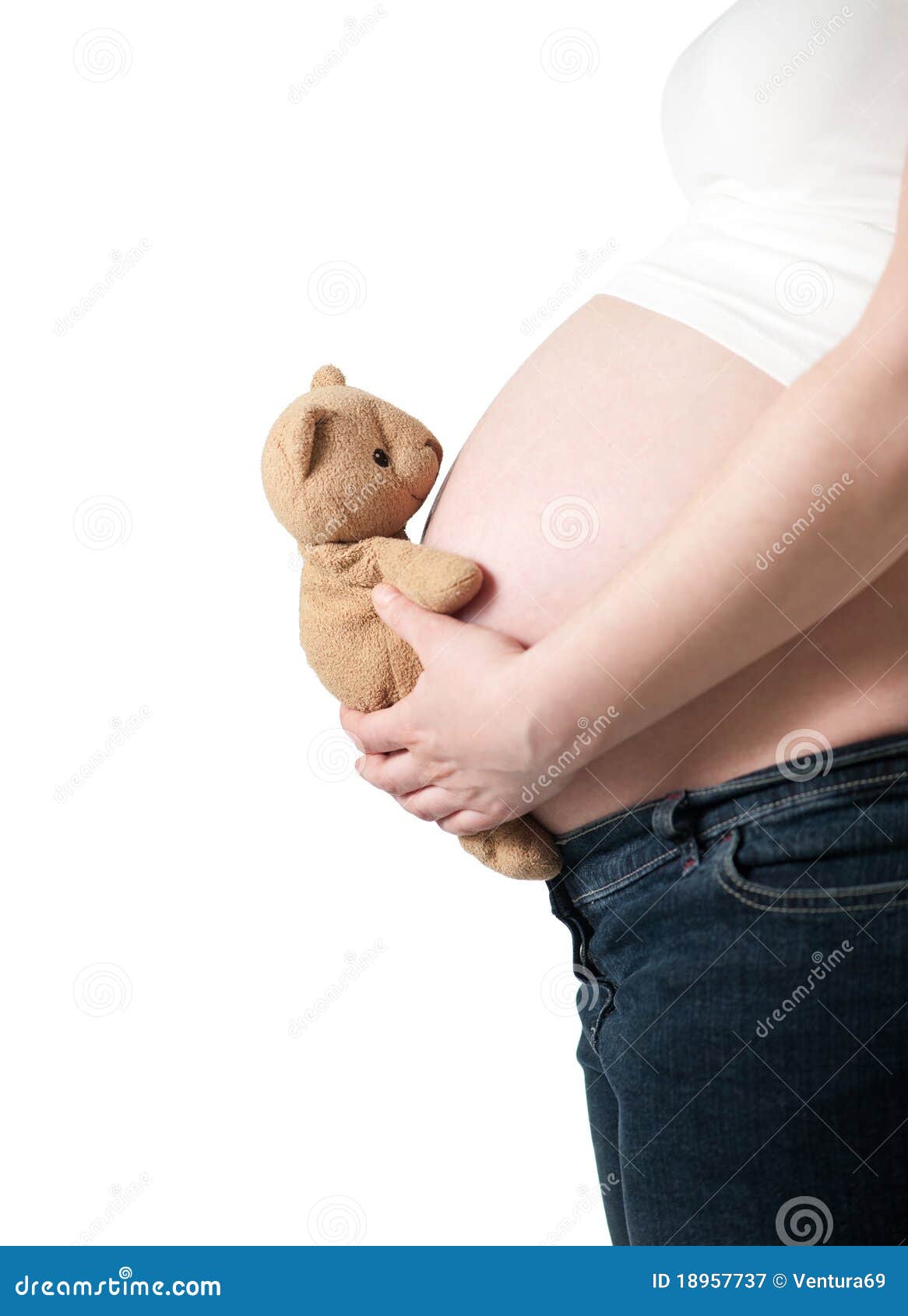 Mujer Embarazada Con El Oso De Peluche Imagen de archivo - Imagen de ...