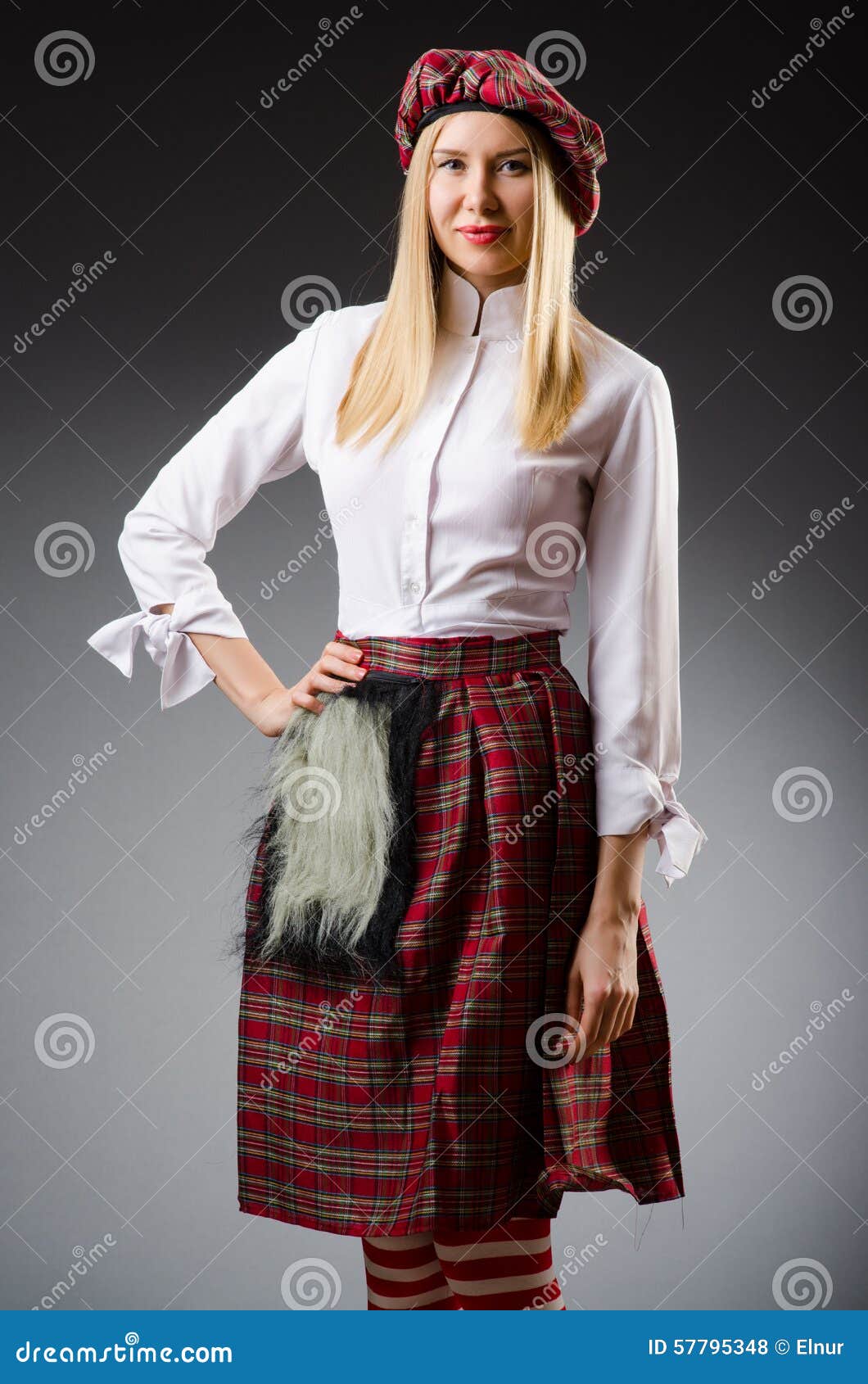 Mujeres Escocesas Tradicionales