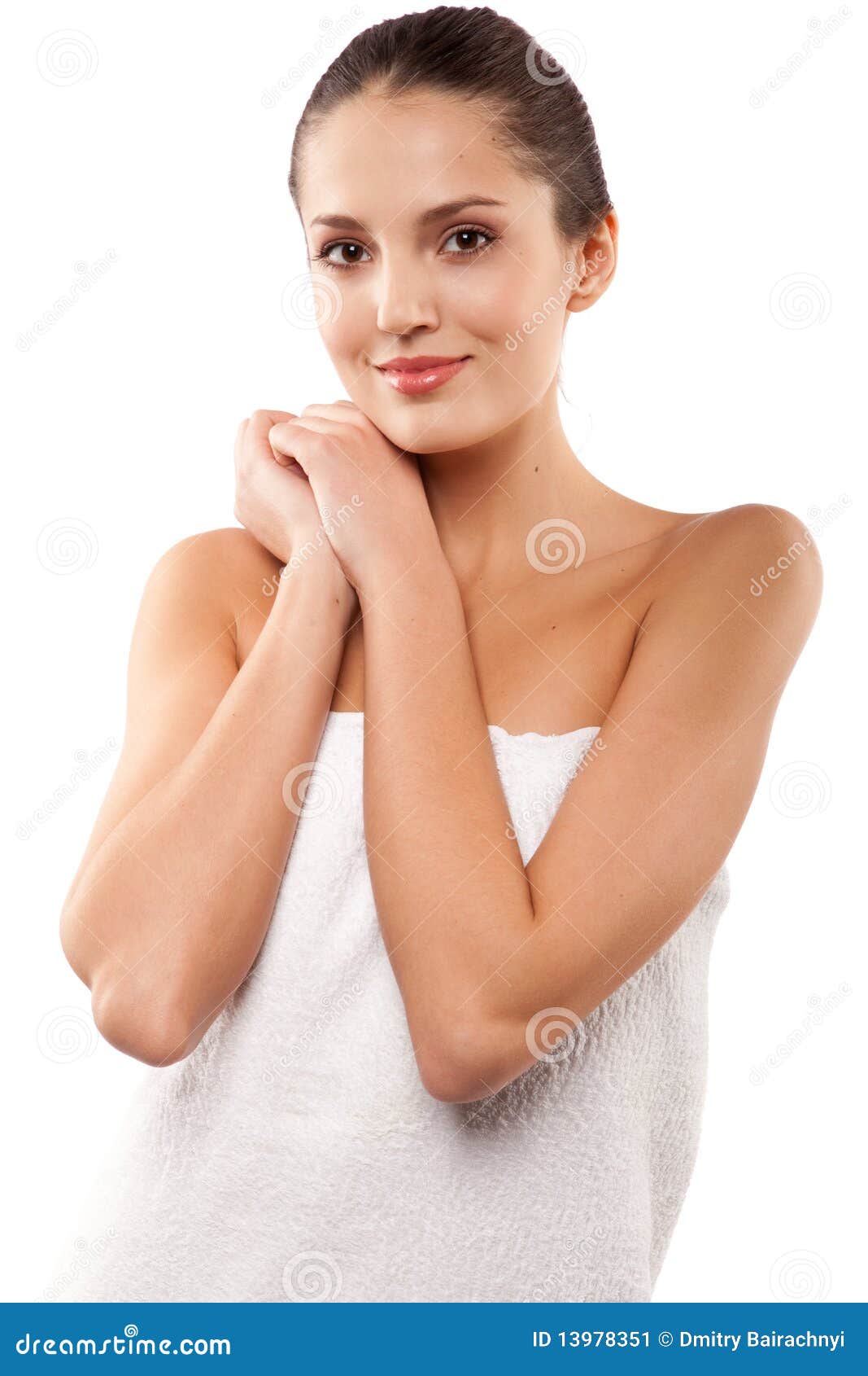 Mujer en toalla imagen de archivo. Imagen de hermoso - 13978351