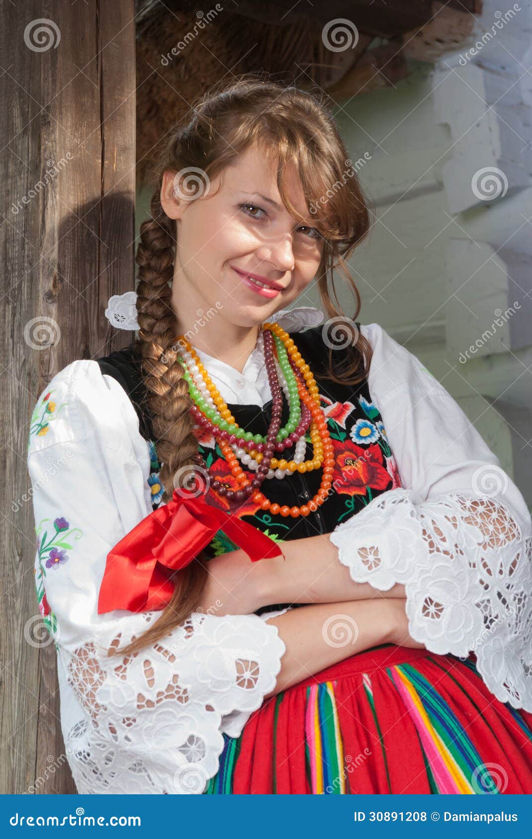 Mujer En Traje Polaco Tradicional Foto de archivo - Imagen de hembra ...