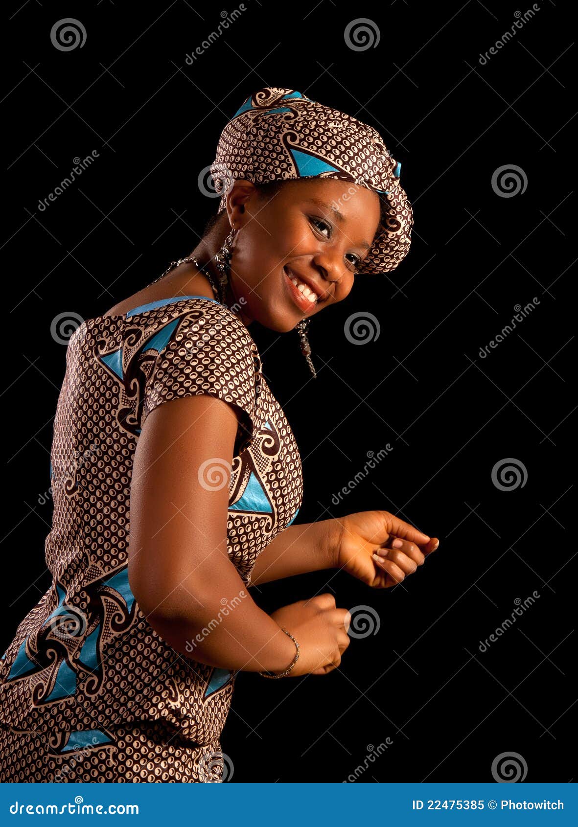 Mujer Ghanese de baile imagen de archivo. Imagen de hermoso - 22475385