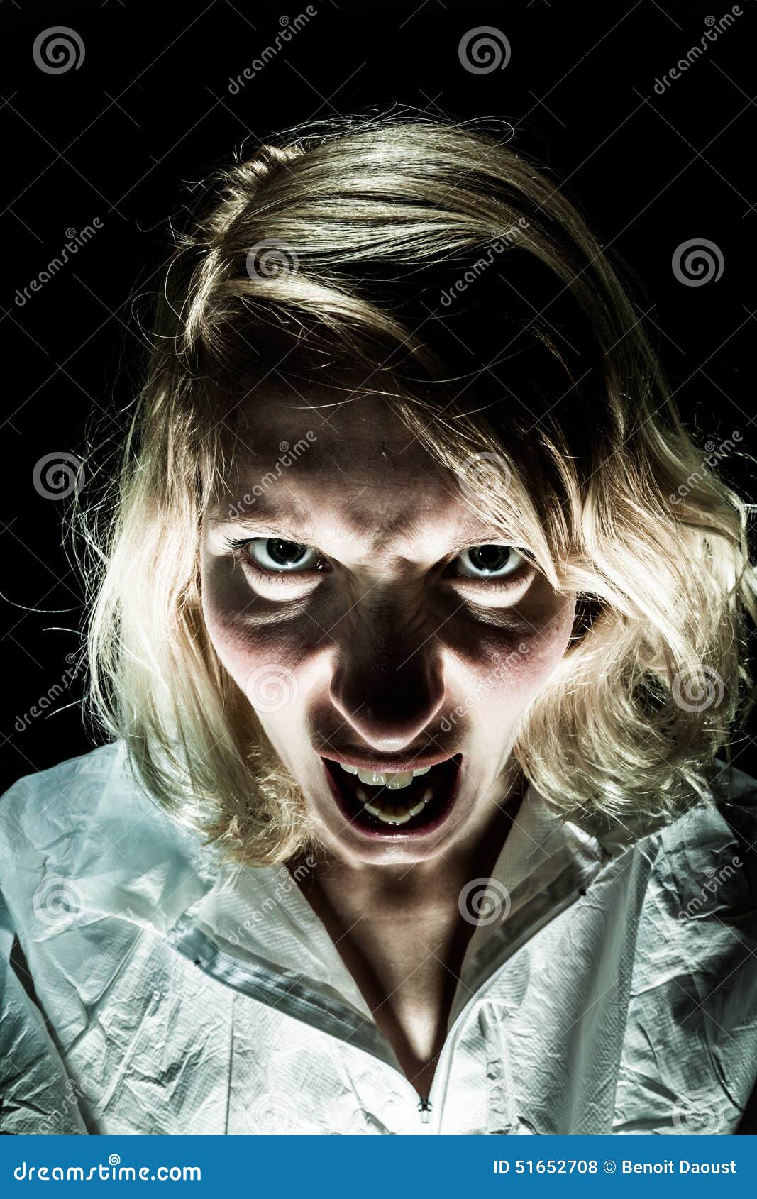 Mujer insana que grita foto de archivo. Imagen de desorden - 51652708