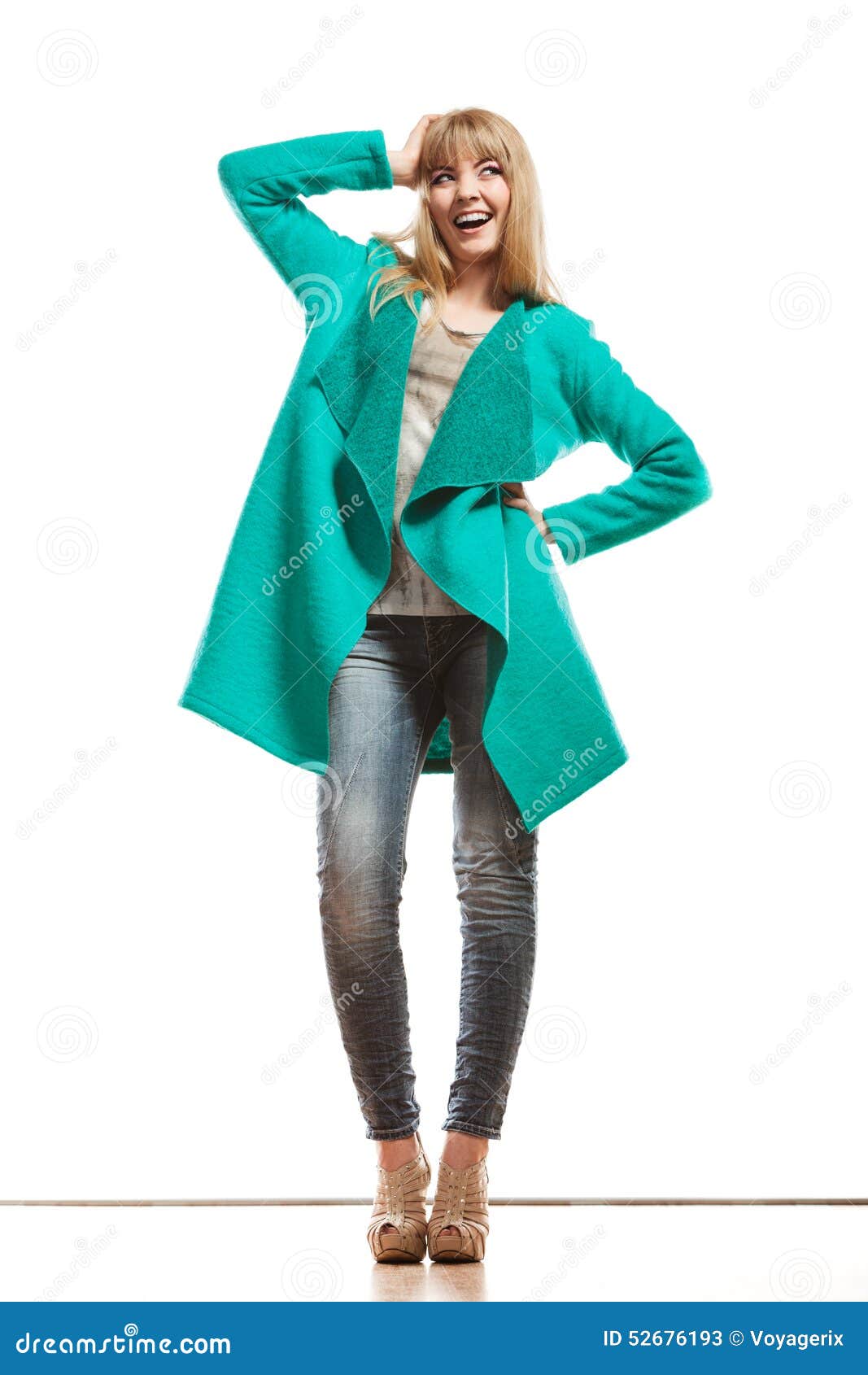 Mujer Integral De La Moda En Capa Verde Imagen de archivo - Imagen de ...