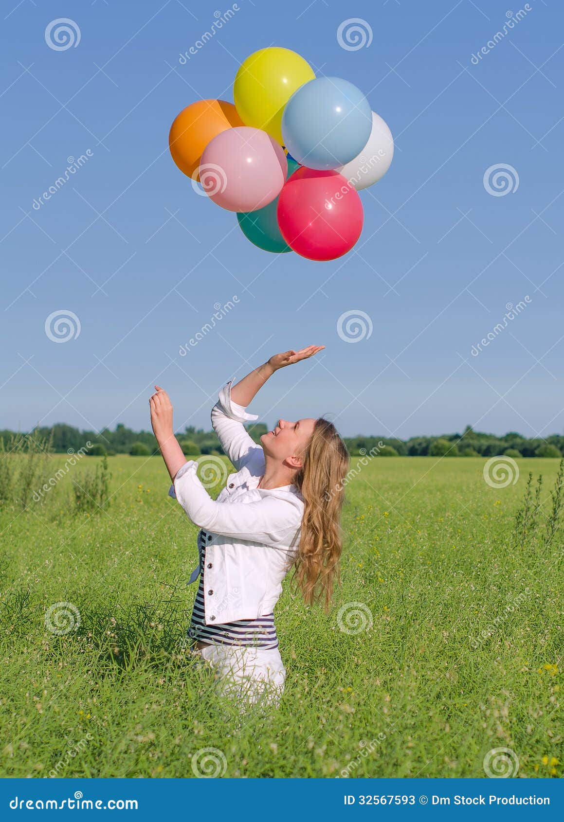 Mujer Joven Con Los Globos Coloridos Imagen de archivo - Imagen de ocio ...