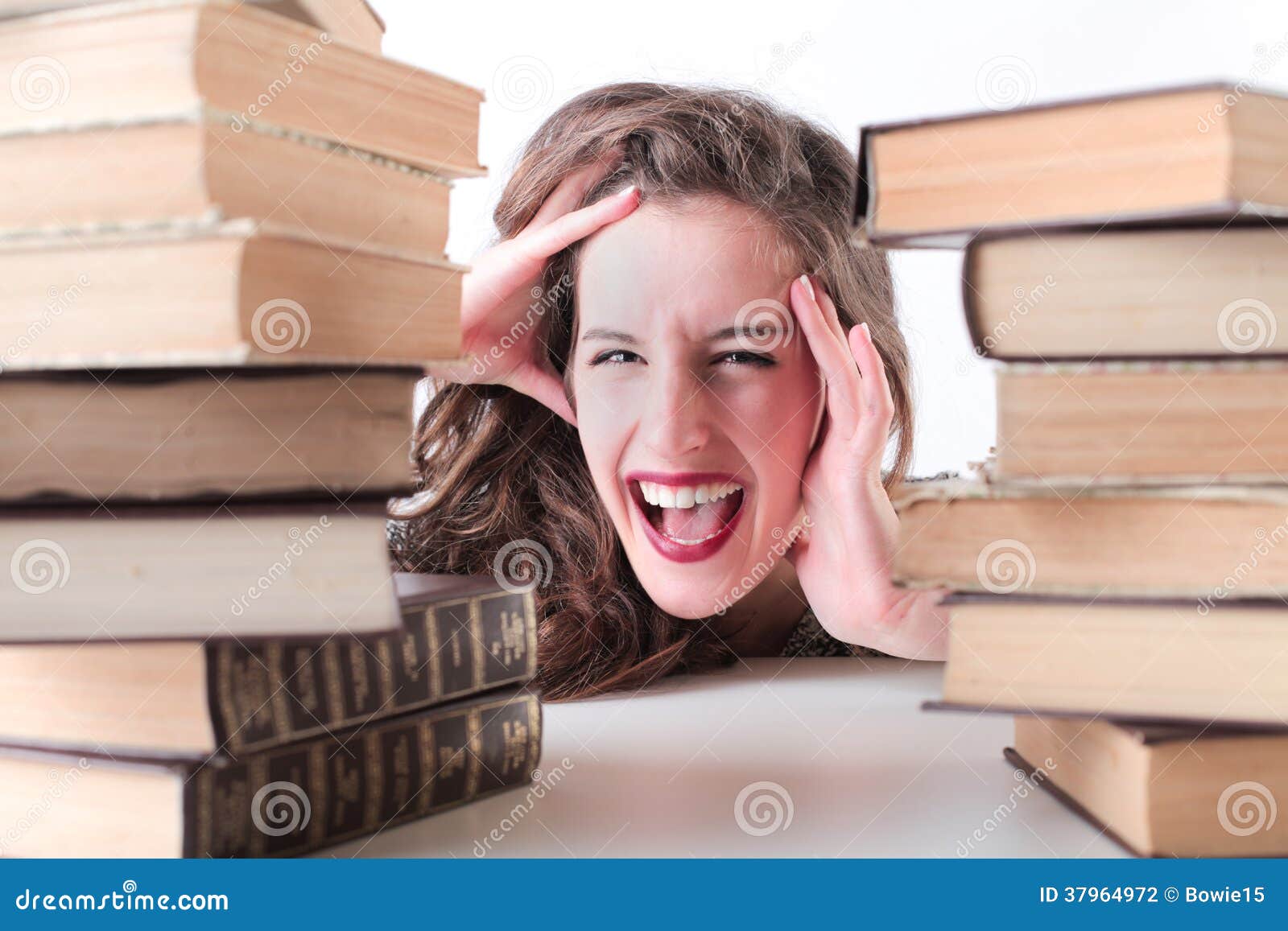 Mujer joven desesperada foto de archivo. Imagen de desesperado - 37964972