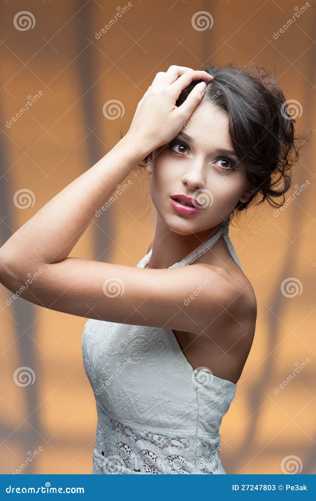 Mujer Joven Sensual Imagen De Archivo Imagen De Suave 27247803