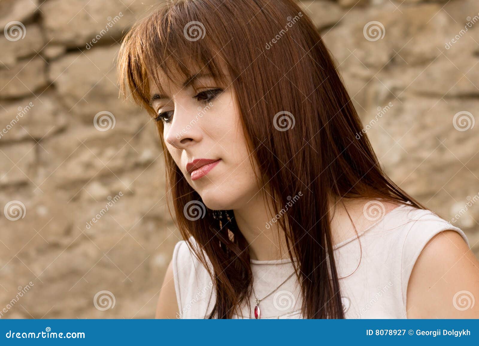 Mujer joven triste imagen de archivo. Imagen de retrato - 8078927