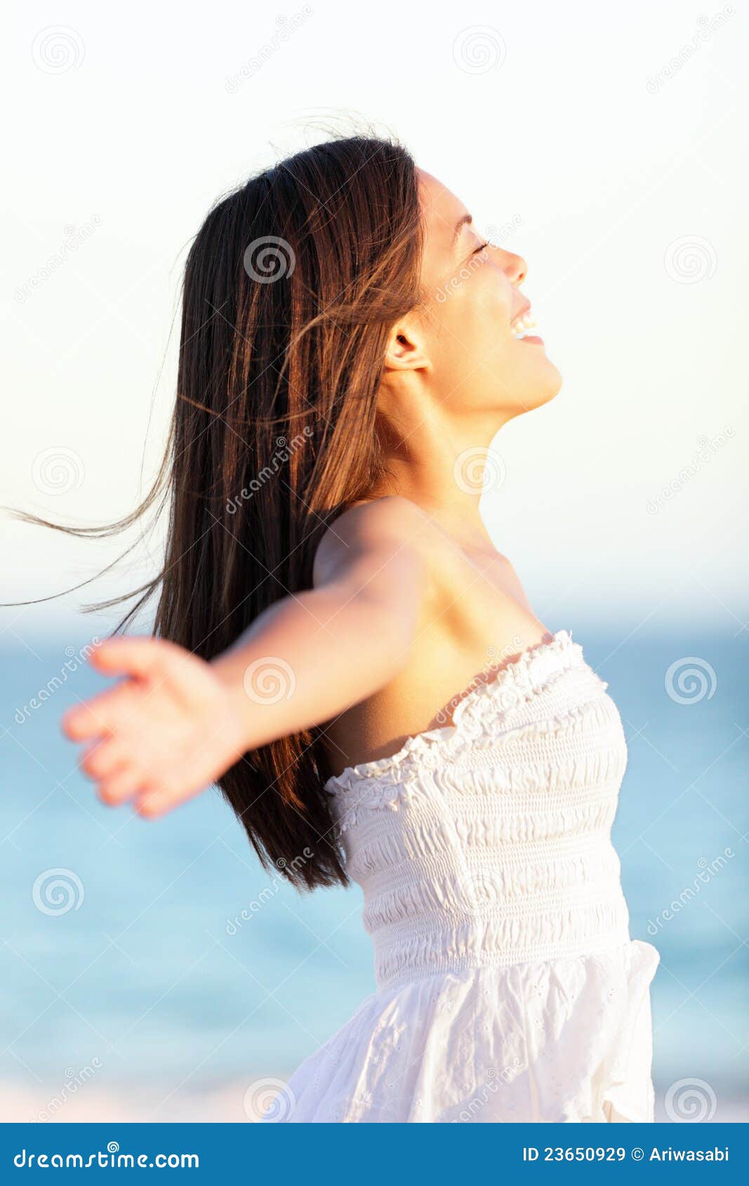 Mujer Libre - Concepto De La Libertad Imagen de archivo - Imagen de ...