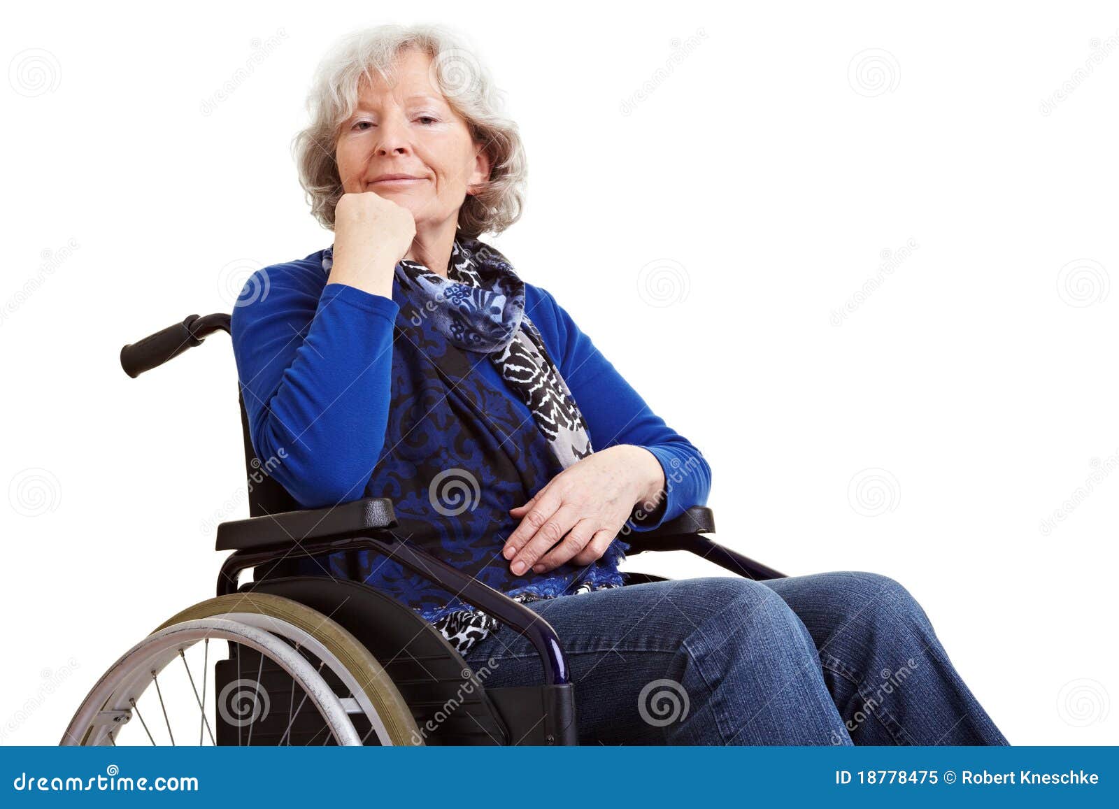 Mujer Mayor Lisiada En Sillón De Ruedas Imagen de archivo - Imagen de ...