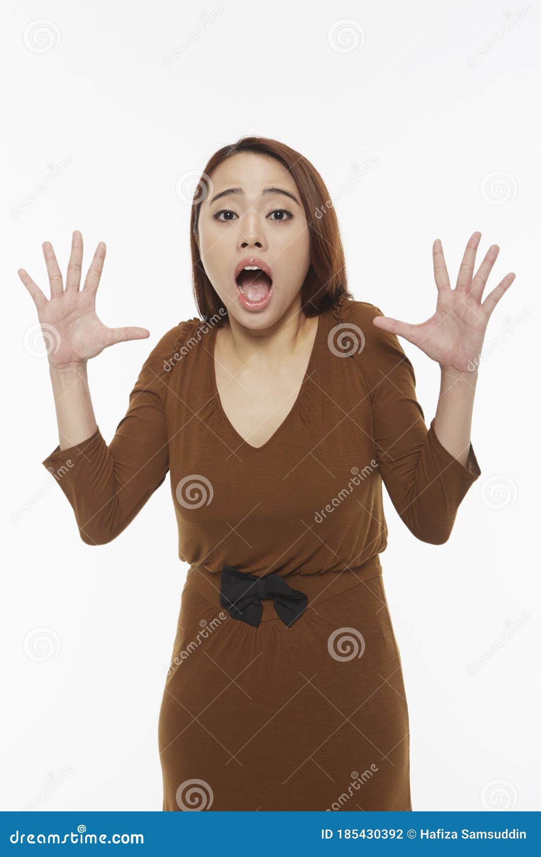 Mujer muy impactada foto de archivo. Imagen de corte - 185430392