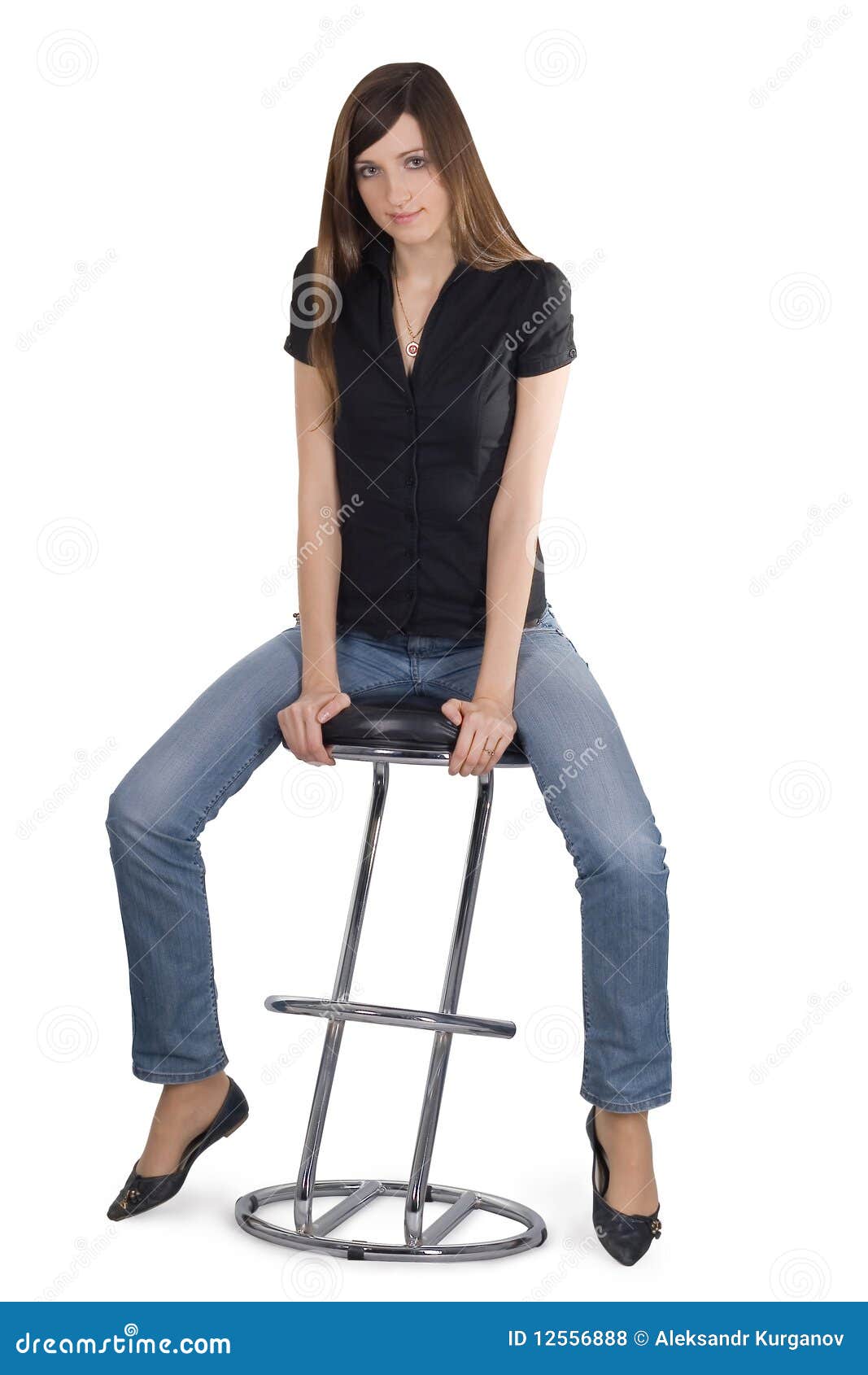 Mujer Que Se Sienta En La Silla Foto de archivo - Imagen de hermoso ...