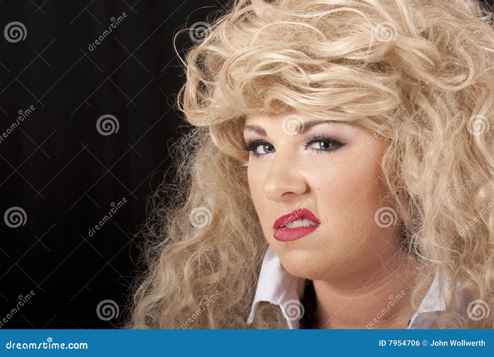 Mujer Rubia Que Dice Con Desprecio Foto de archivo - Imagen de mujer ...