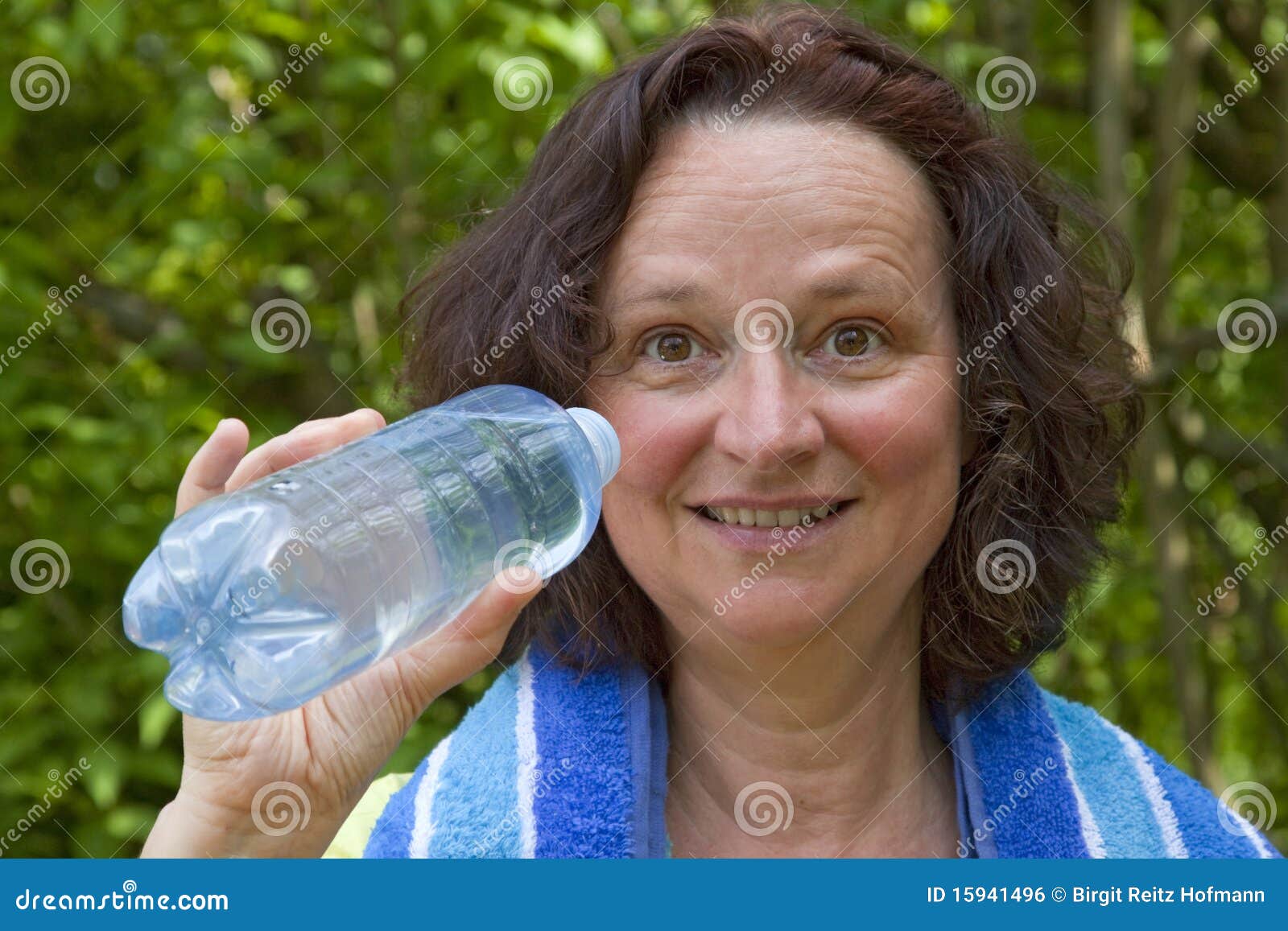 Mujer sedienta foto de archivo. Imagen de calor, caliente - 15941496