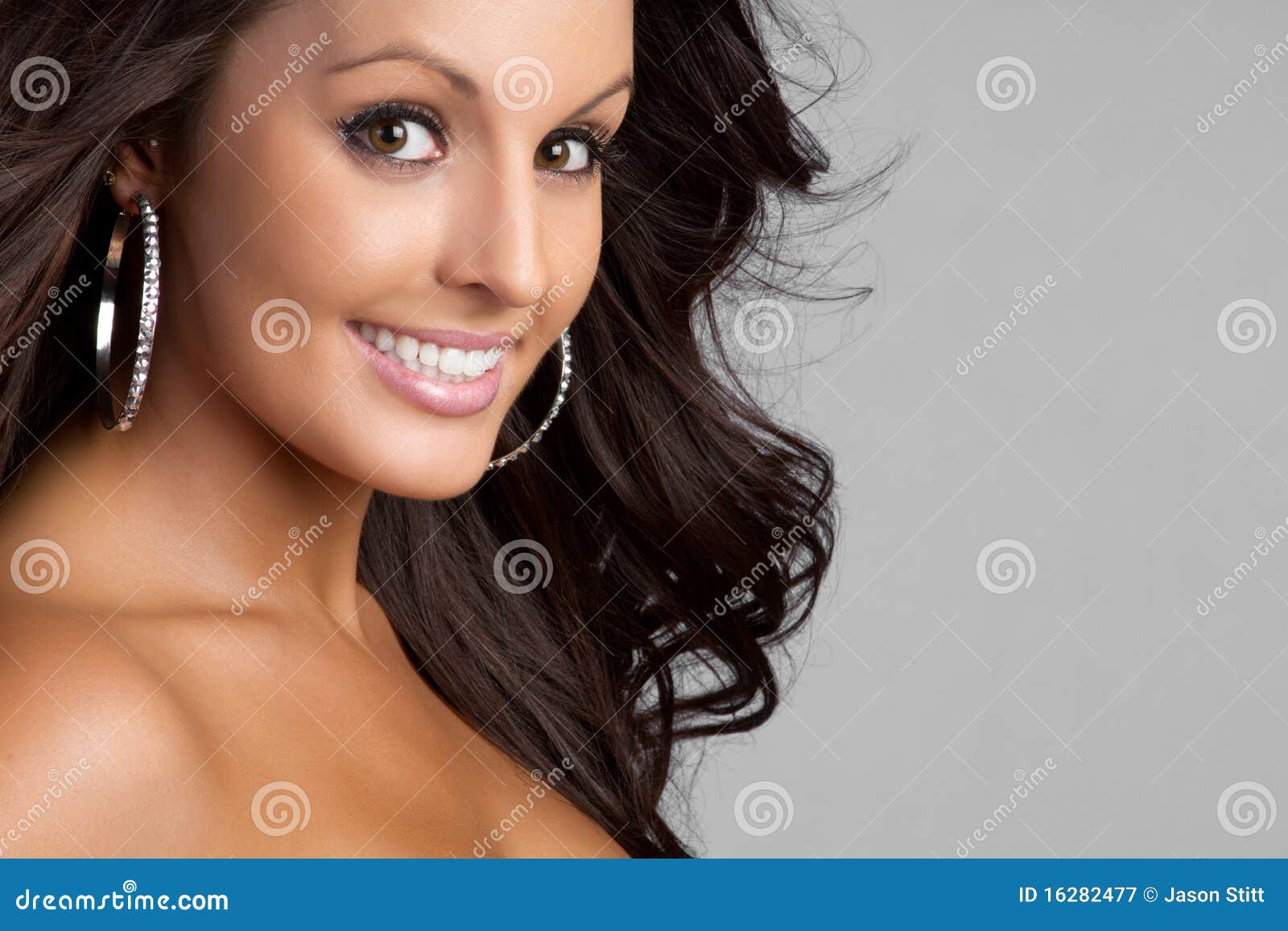 Mujer sonriente imagen de archivo. Imagen de sonriente - 16282477