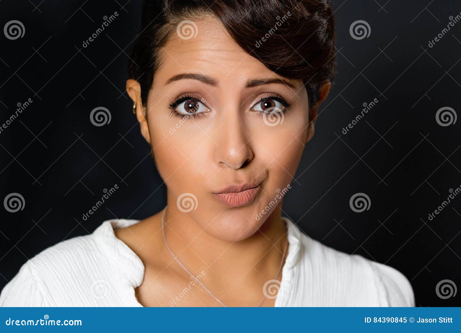 Mujer Torcida De La Sonrisa Imagen de archivo - Imagen de descarado ...
