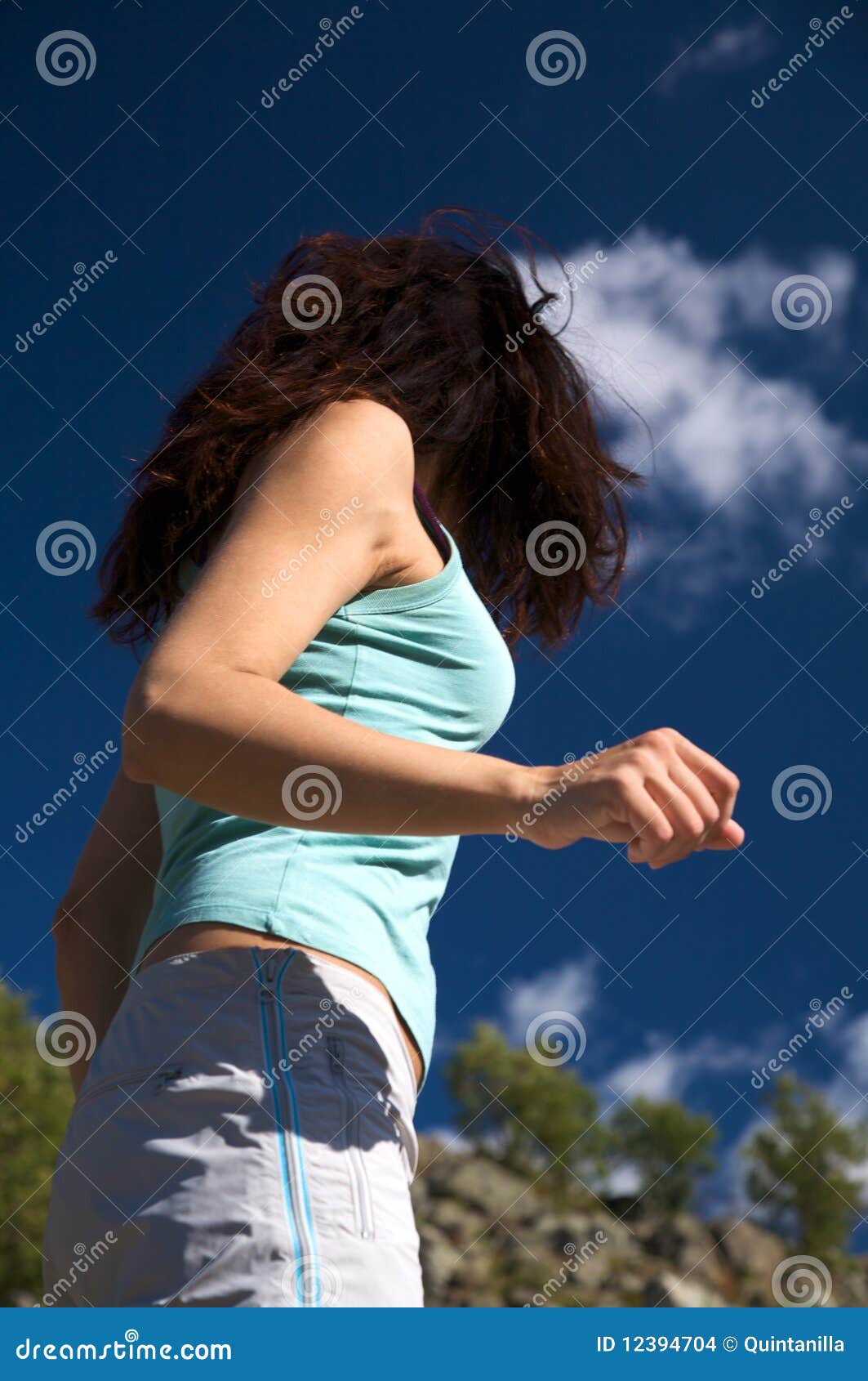 Mujer voluptuosa foto de archivo. Imagen de caminata - 12394704