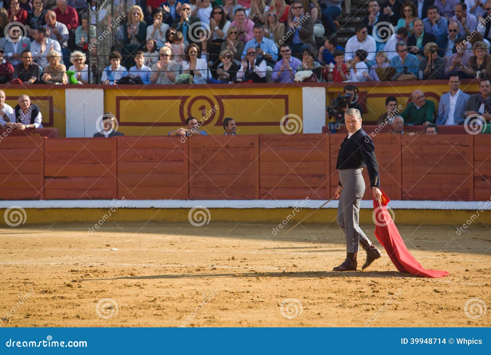 Muleta tercer imagen de archivo editorial. Imagen de hombre - 39948714