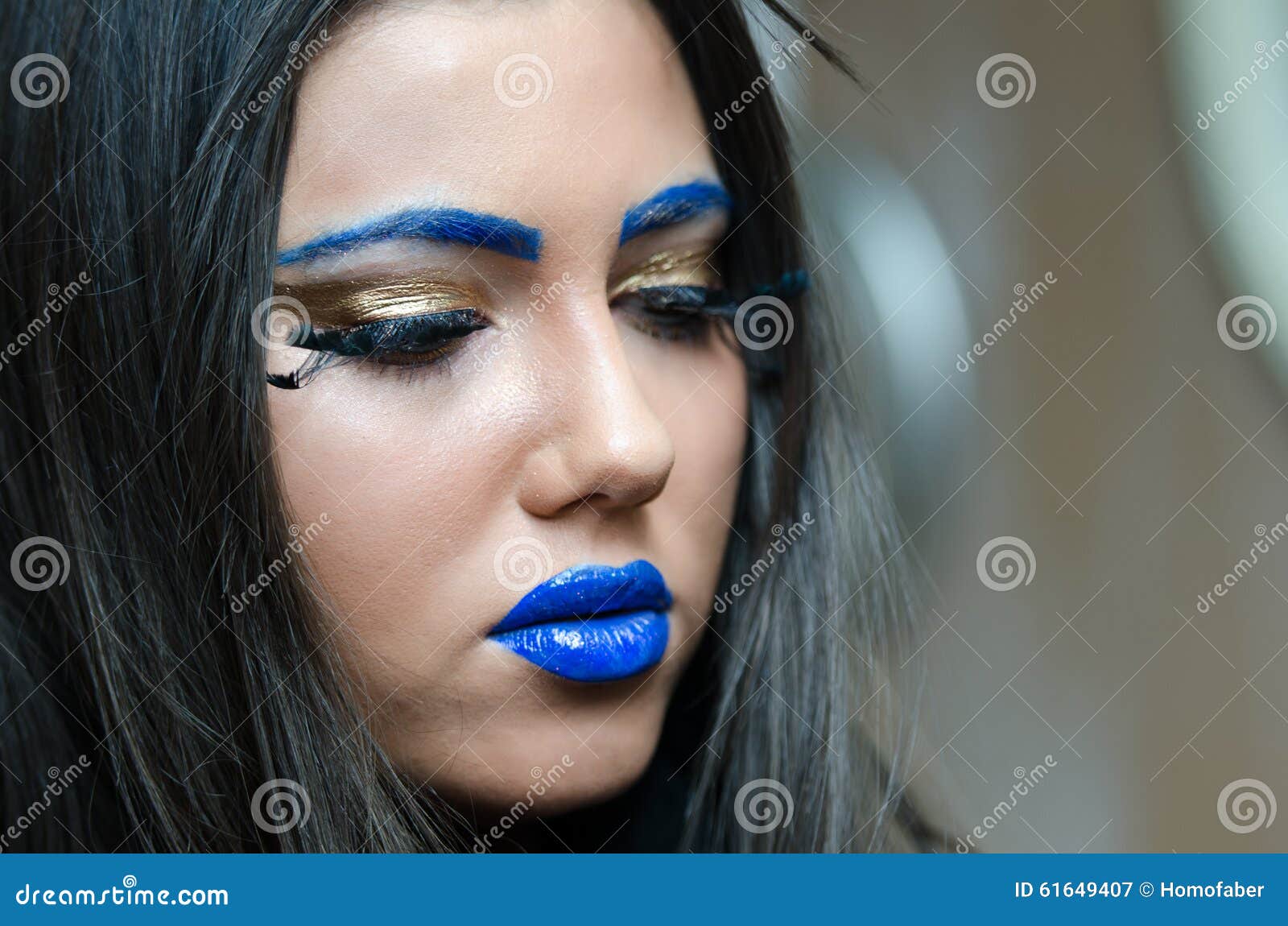 Mulher Com Batom Azul E Composição Original Imagem de Stock - Imagem de ...