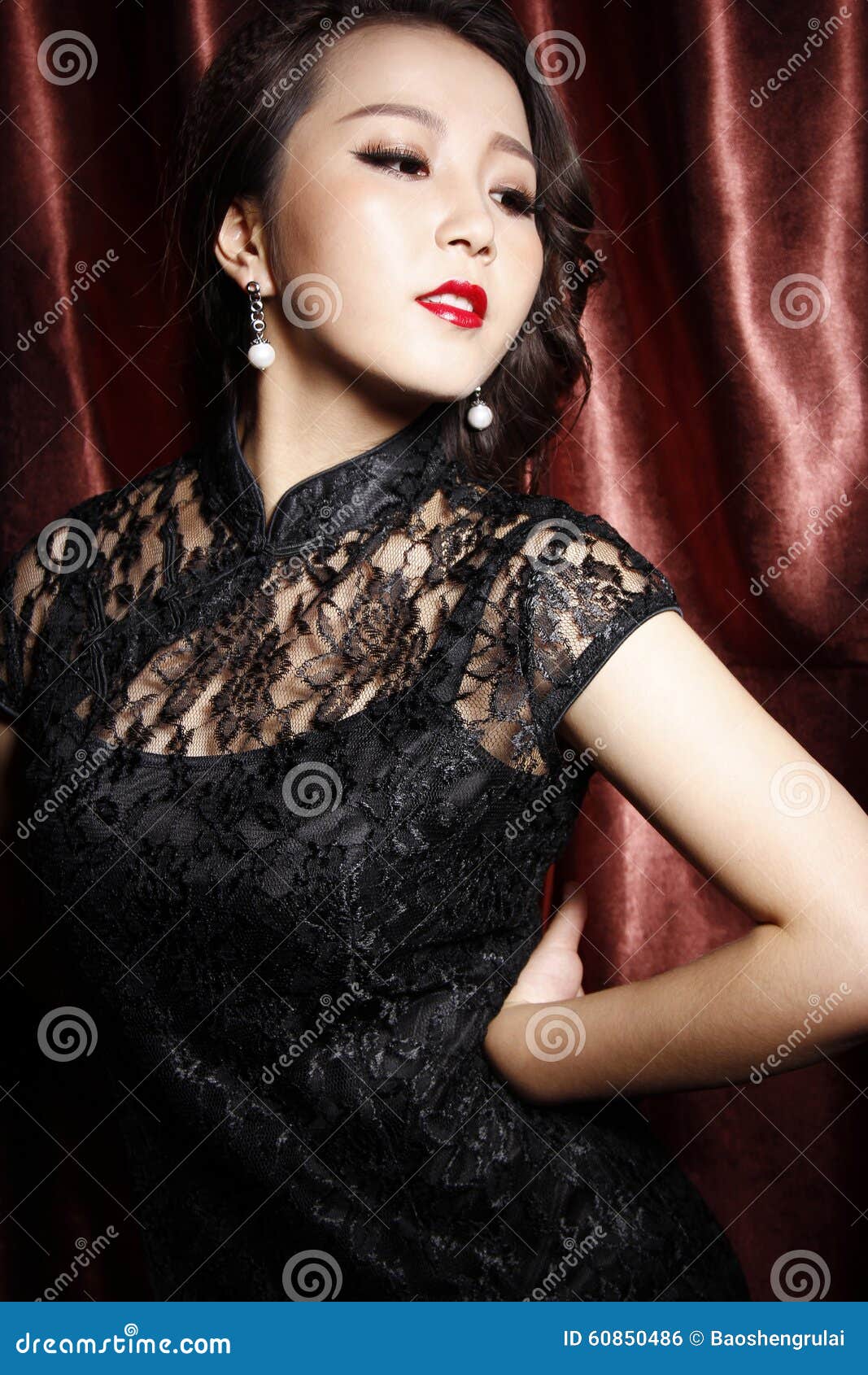 Mulheres chinesas foto de stock. Imagem de bonito, cultura - 60850486