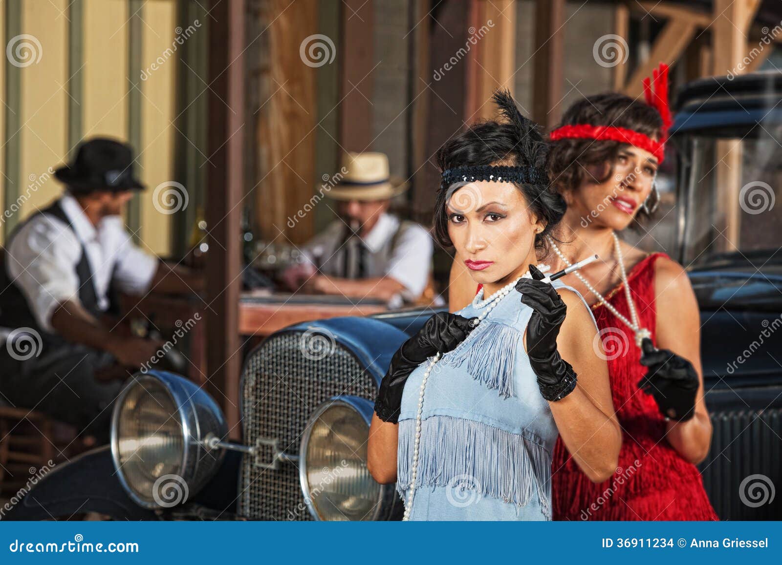 Mulheres Retros Sensuais Do Flapper Foto de Stock - Imagem de latina ...