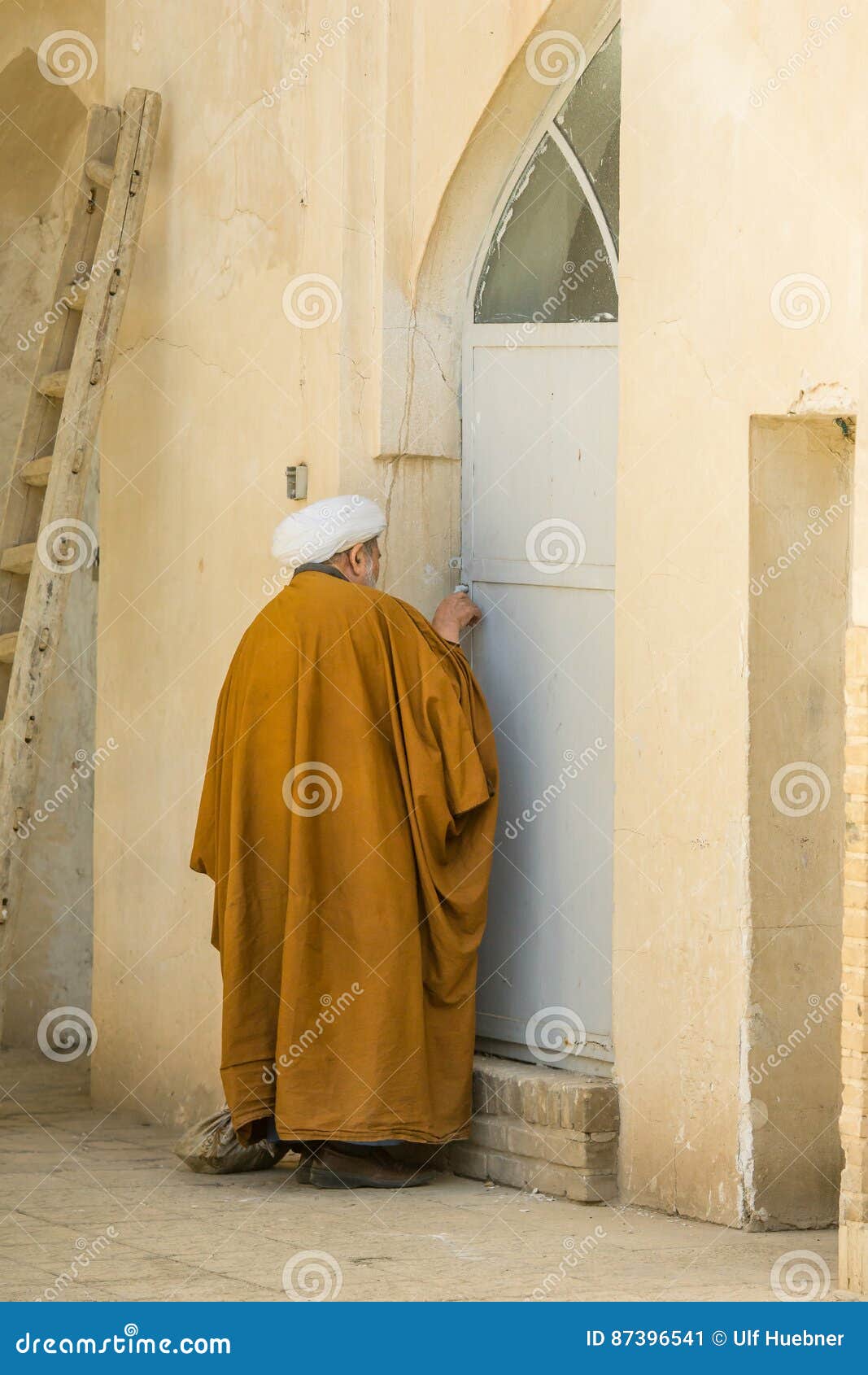 Mullah in Iran editorial photo. Image of religious, elderly - 87396541