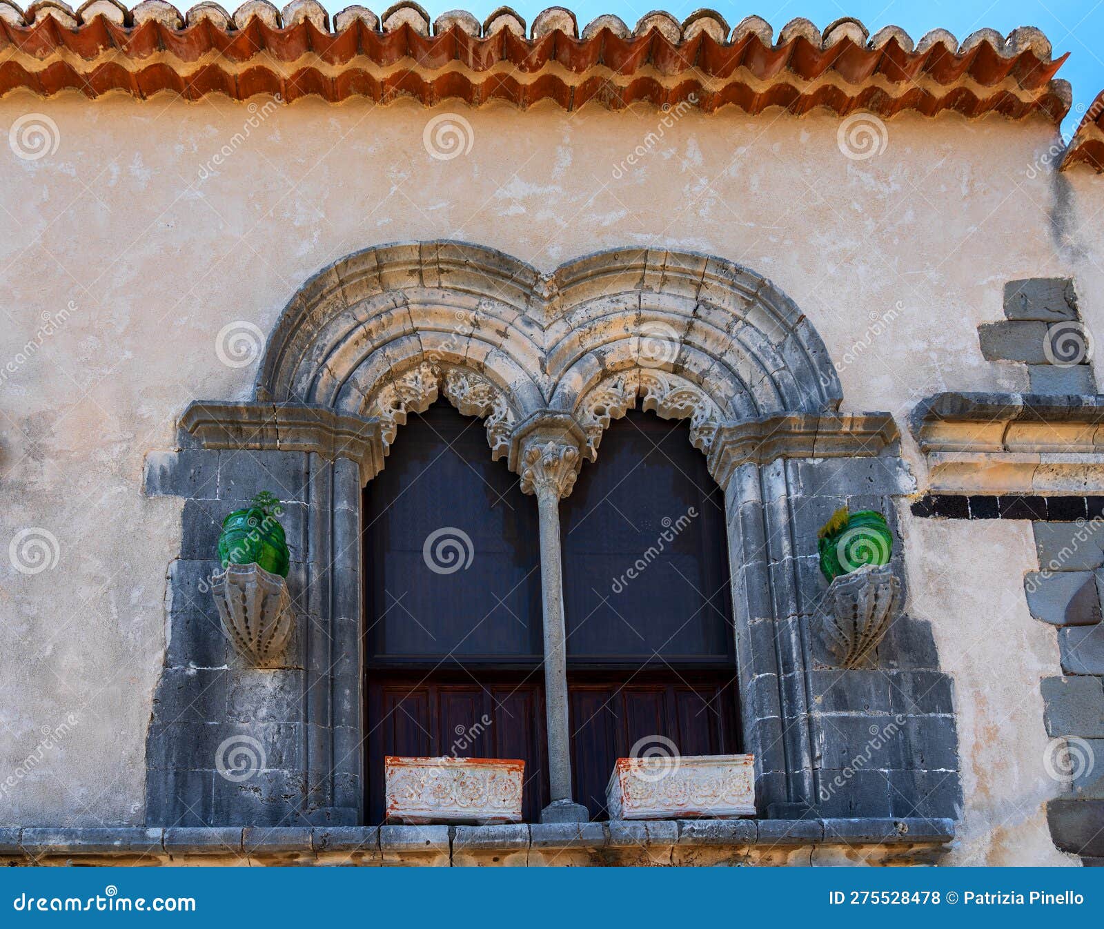 A Mullion Window of a Medieval House Stock Photo - Image of palace ...