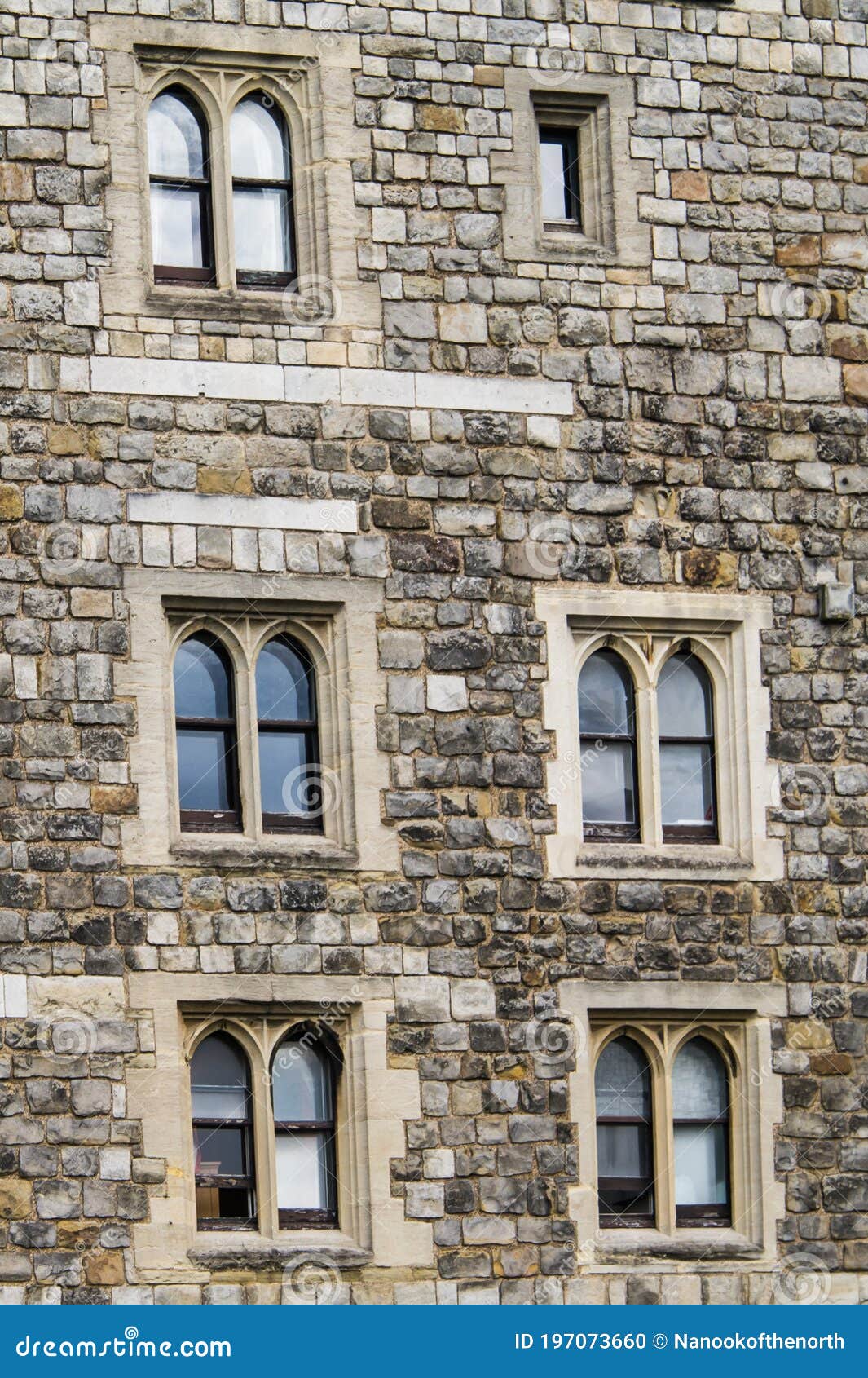 Mullioned Windows in Windsor Castle, Berkshire, England Stock Photo ...