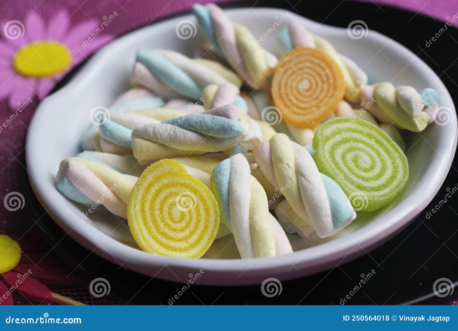 Multi-colored FRUIT FLAVOUR Fluffy Marshmallows, Tasty, Colorful ...